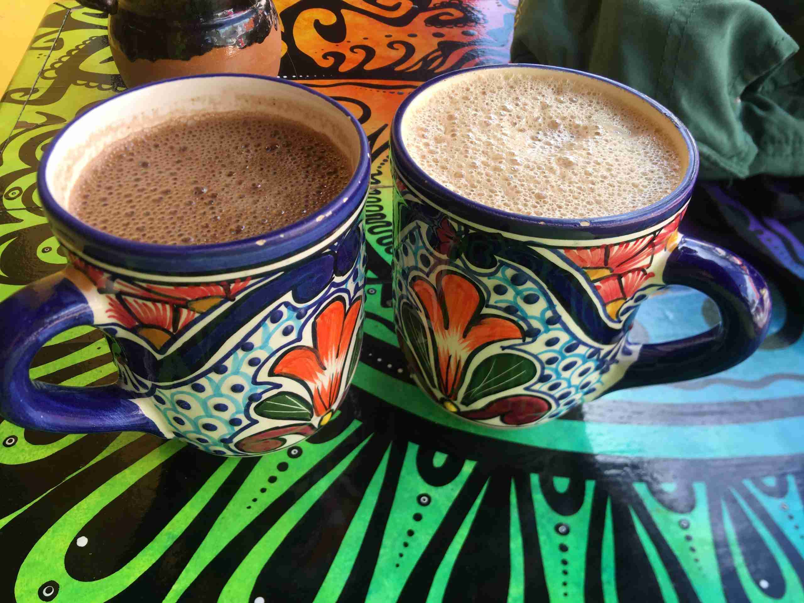 How Can Restaurants Keep Servers and Customers Satisfied? - 6TopCharlie