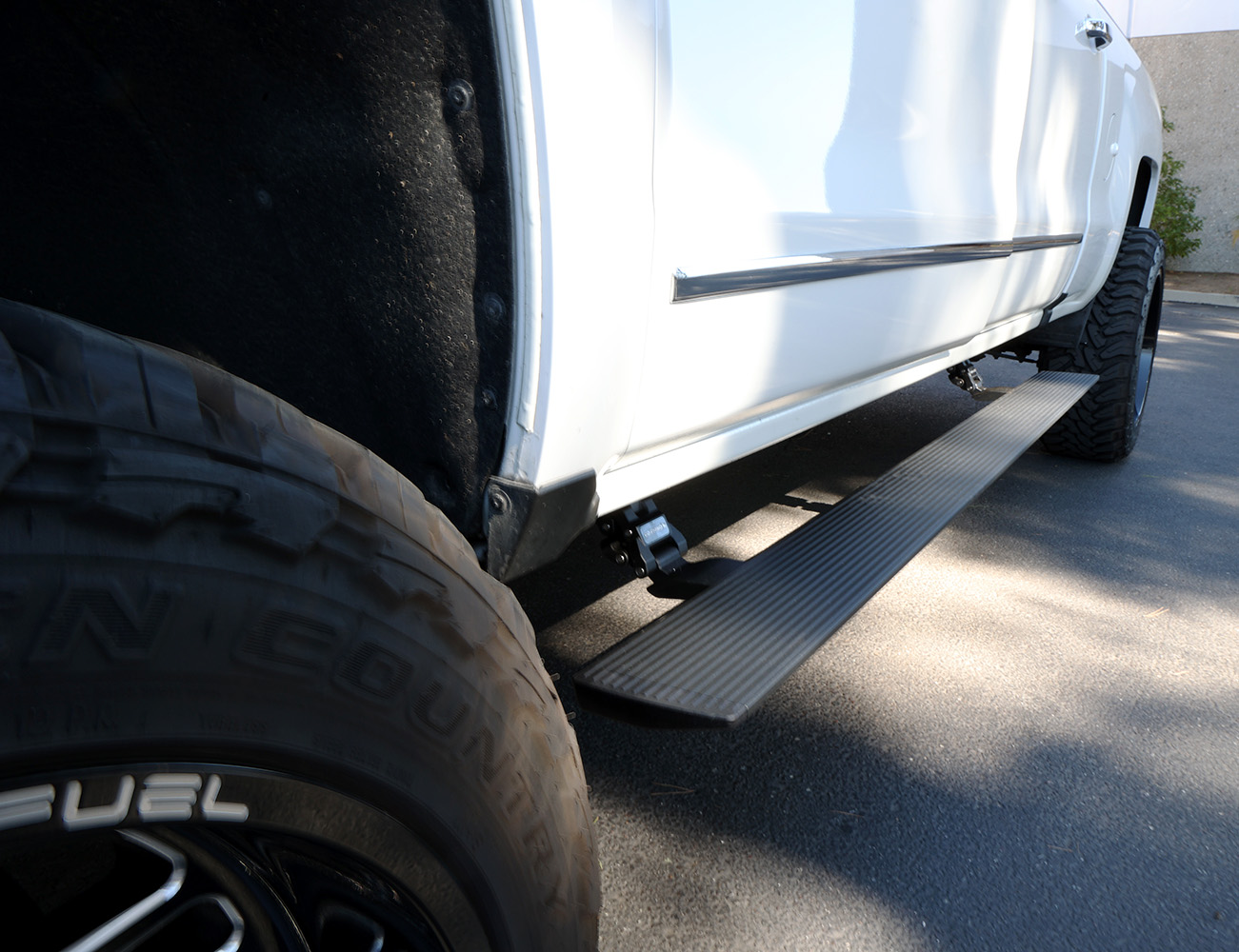 Go Rhino 20405187PC E1 Electric Running Board Kit