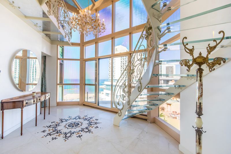 Шикарный триплекс с видом на море!