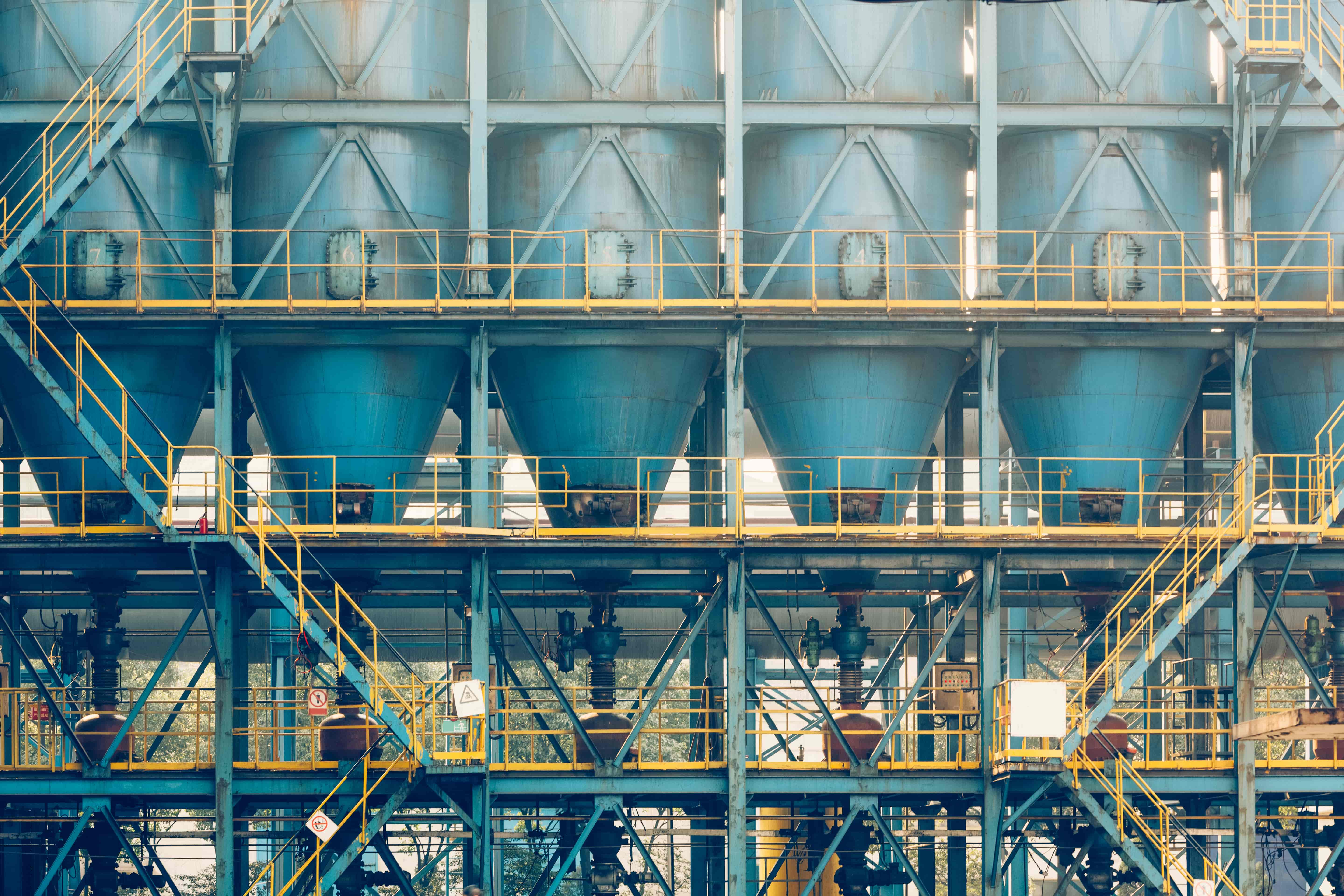 Training for Manufacturing Employees - AdaptiveU