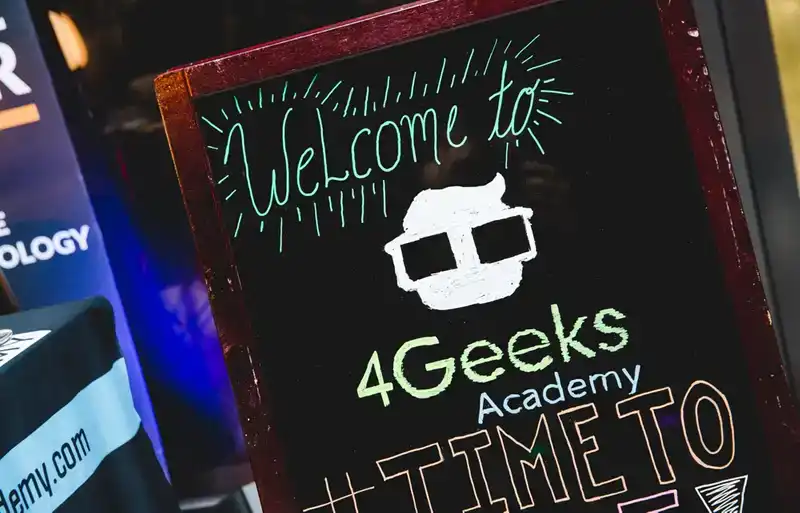 Full-Stack Software Developer - 16w | 4Geeks