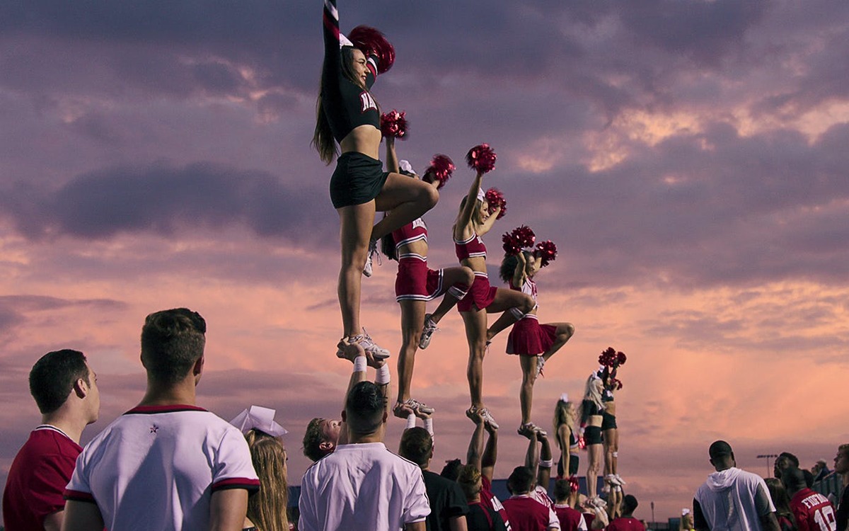 "CHEER" is the imperfectly perfect sports docuseries Gen Z has been ...