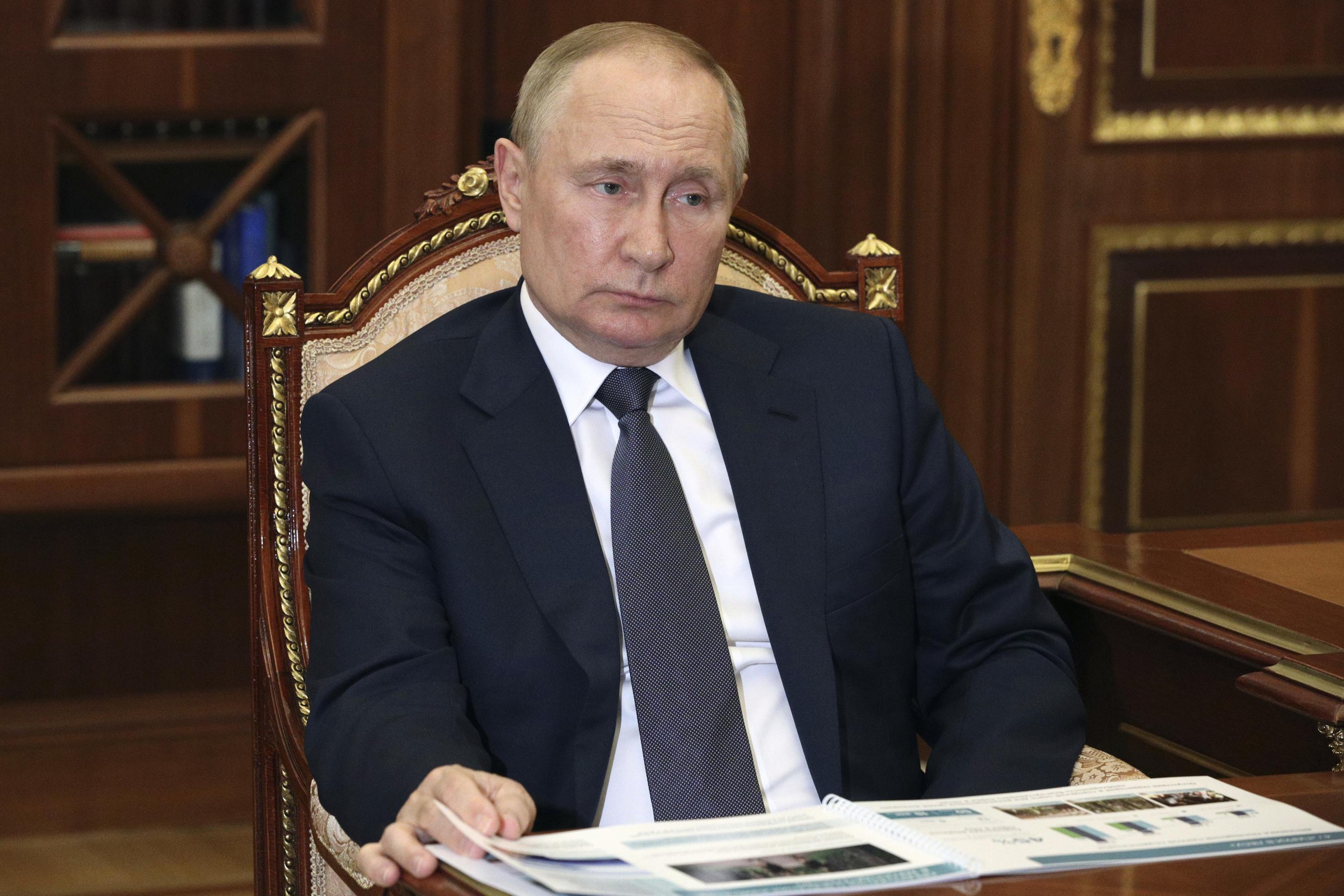 Putin set to visit Iran next week | AP News