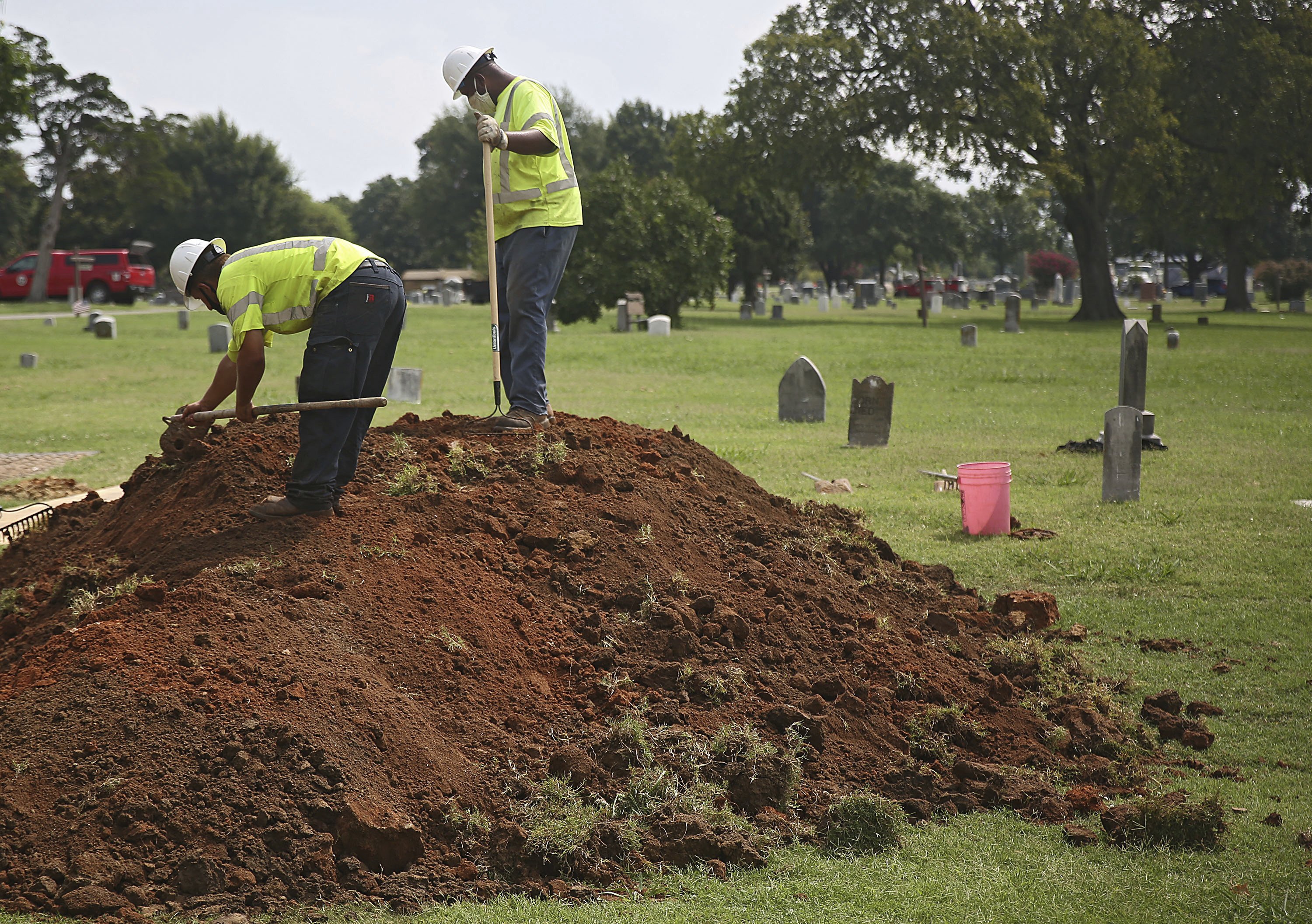 Search ends for remains of 1921 Tulsa Race Massacre victims | AP News