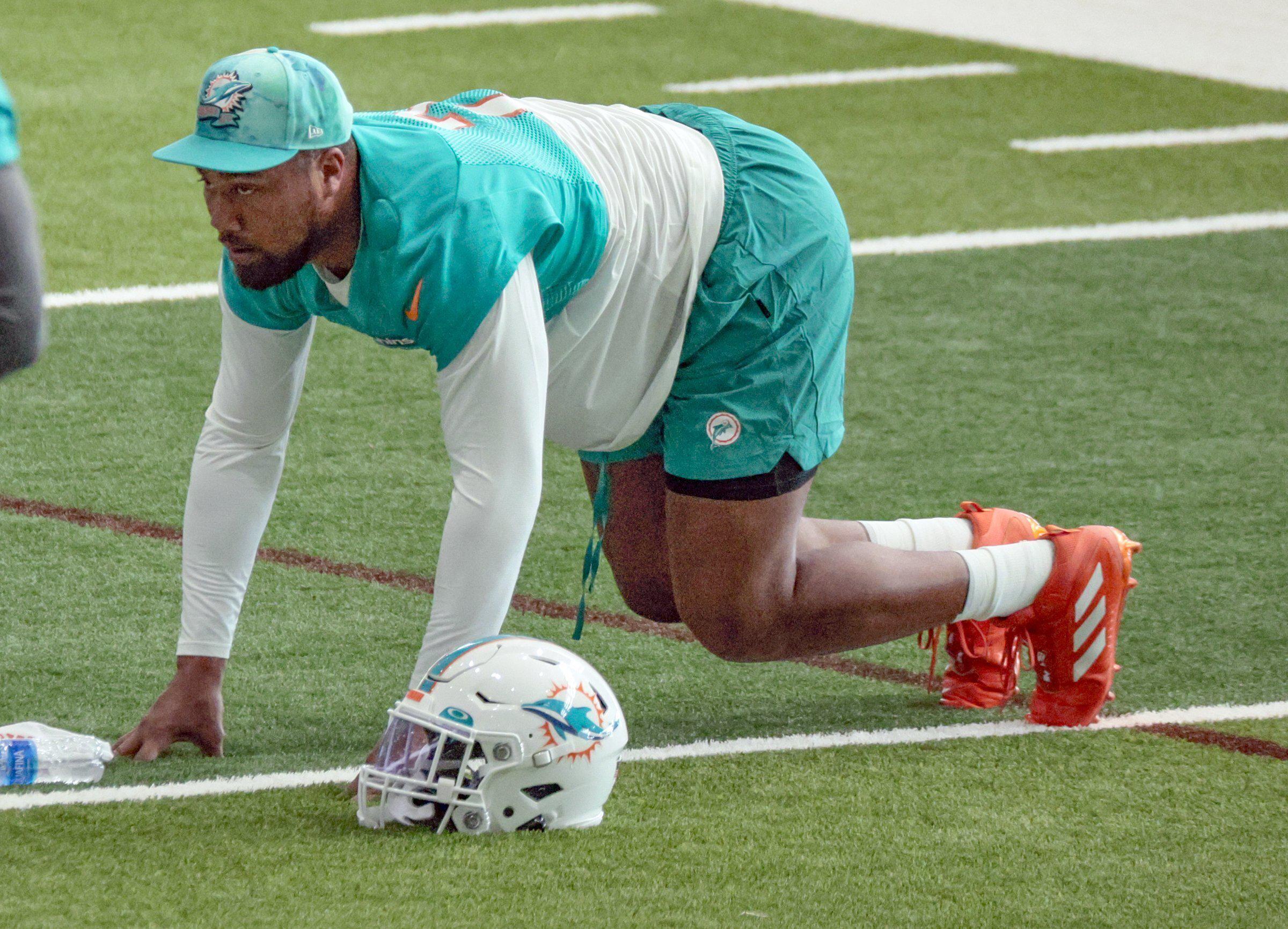 Fuente AP: Chubb firma extensión de 5 años con los Dolphins | AP News Fuente AP: Chubb firma extensión de 5 años con los Dolphins | AP News