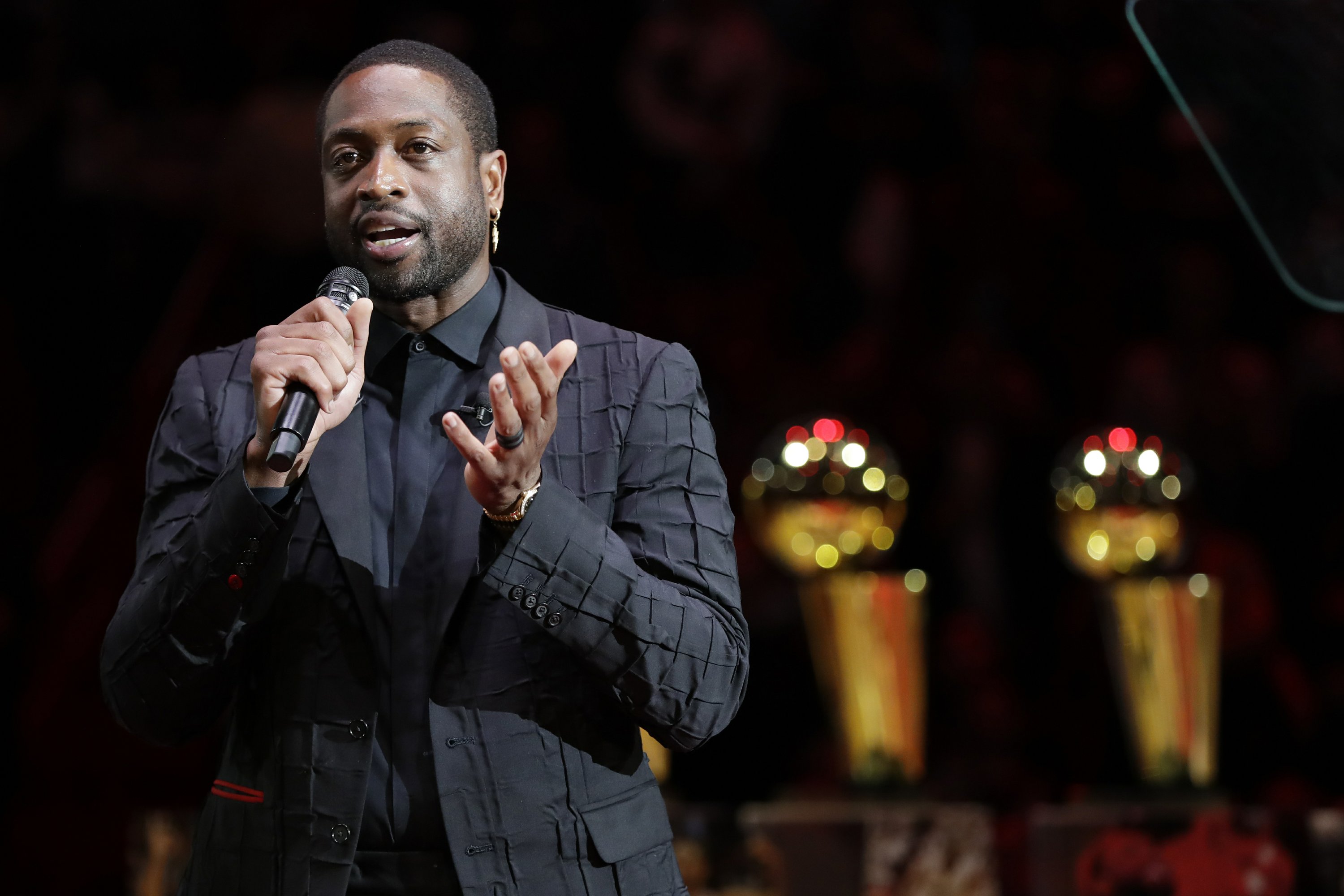 Dwayne Wade ya forma parte de los dueños del Jazz | AP News