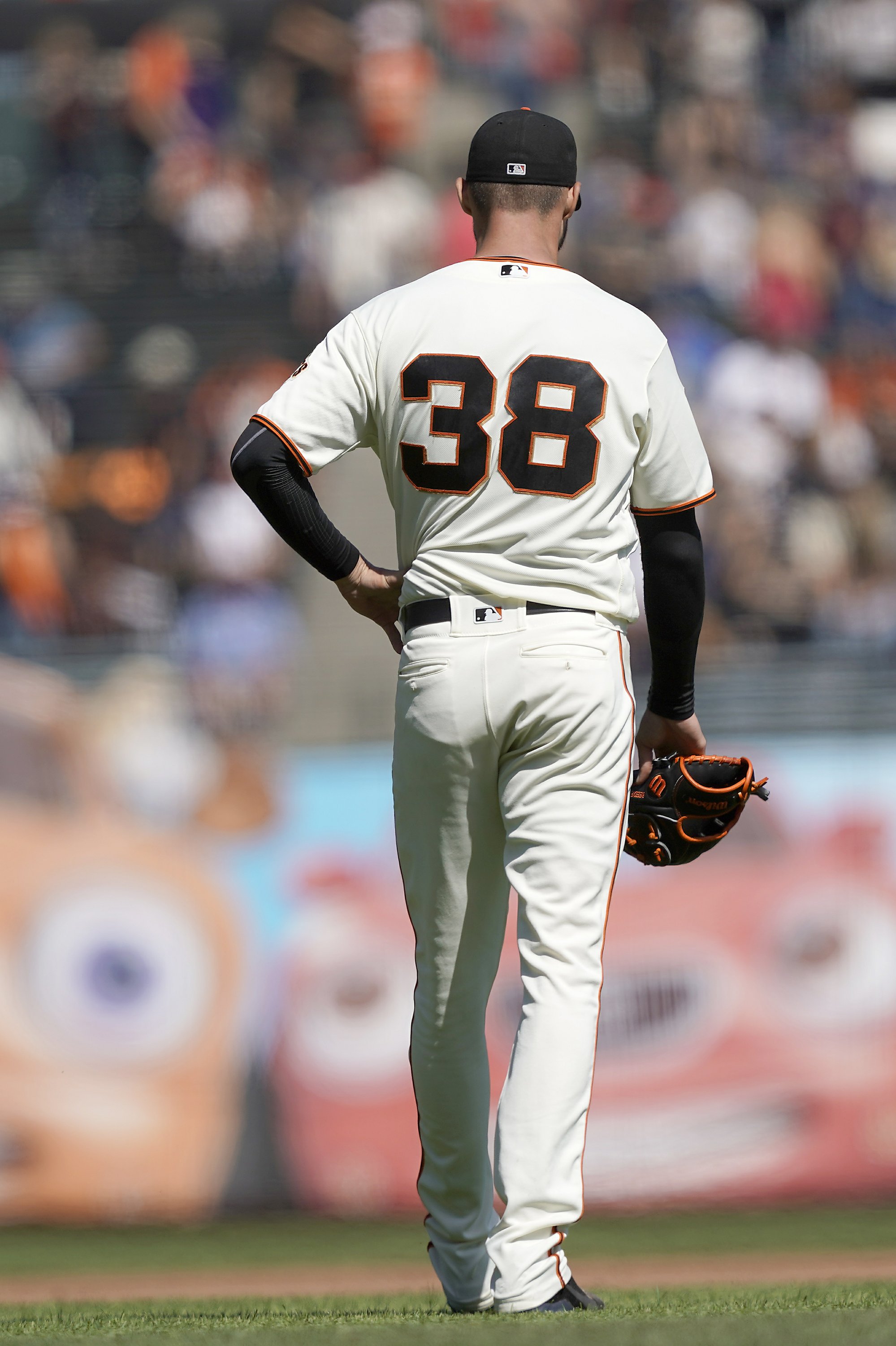 Beede hitless into 4th, then hurt as Giants top Rockies 8-3 | AP News