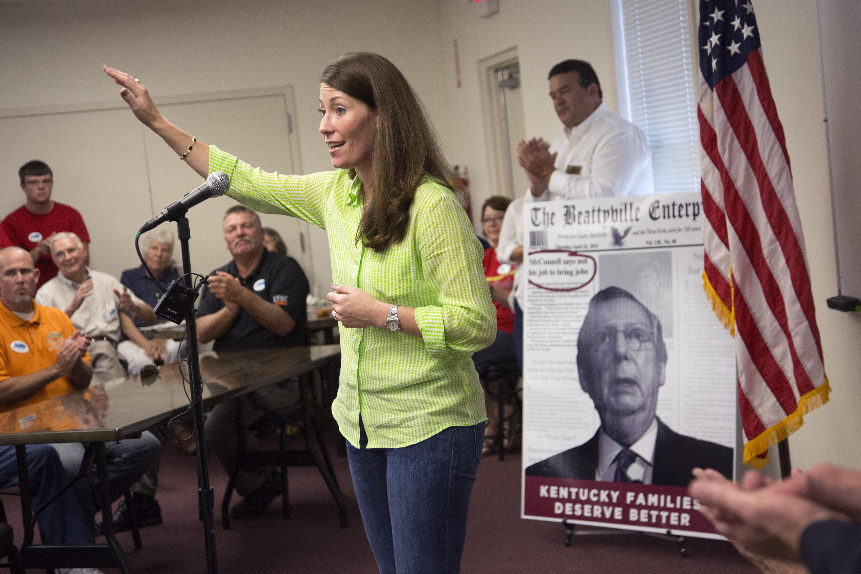 Hundreds Cheer Jeer Kentucky S Senate Candidates Ap News