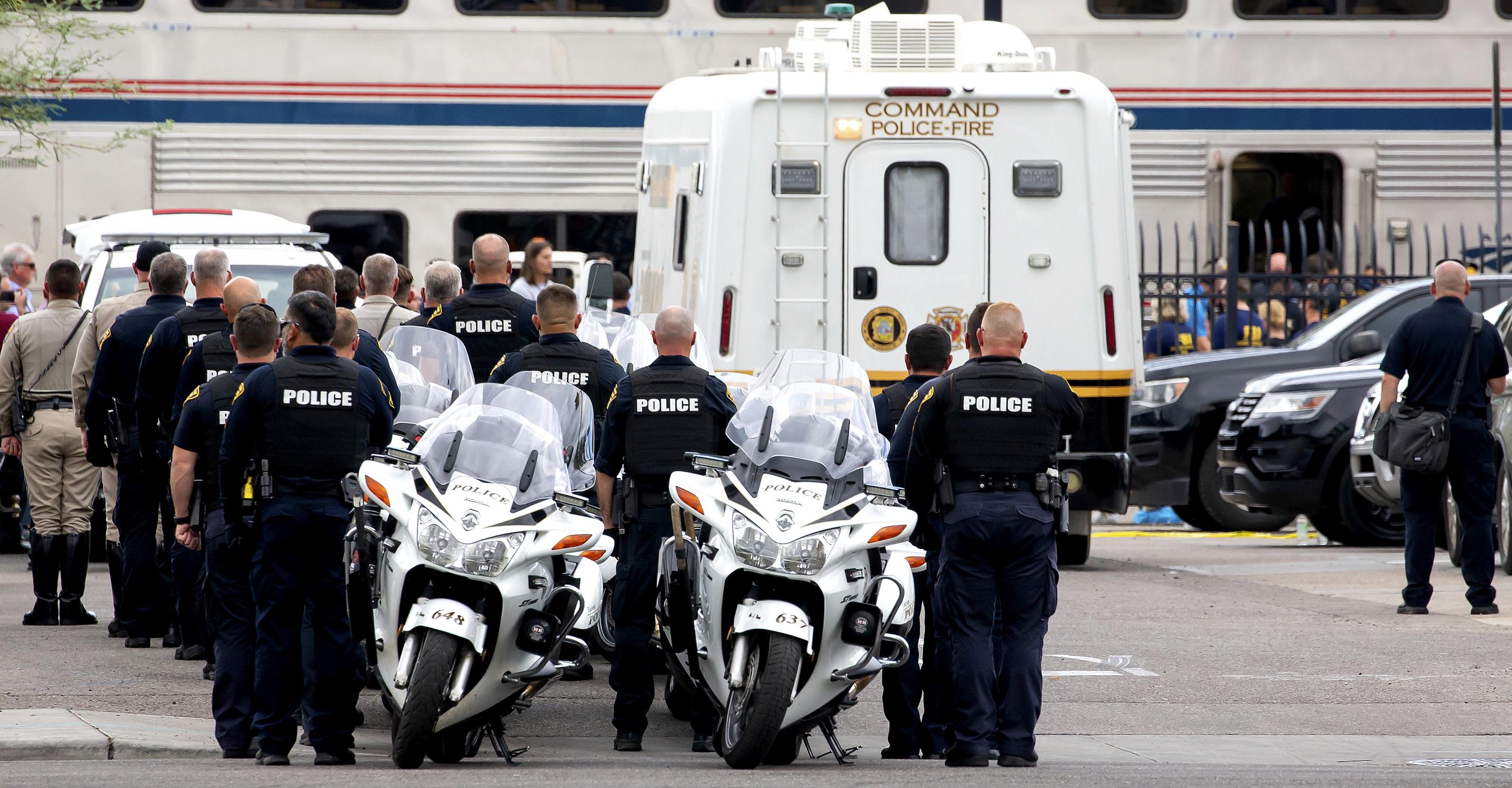 DEA agent killed in Arizona Amtrak shooting was noted leader | AP News