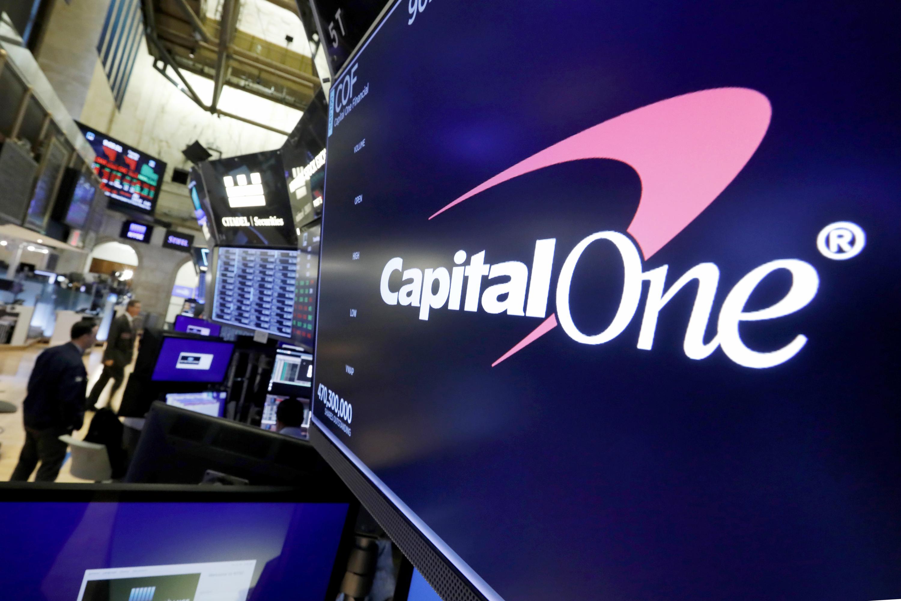 Jury convicts Seattle woman in massive Capital One hack | AP News