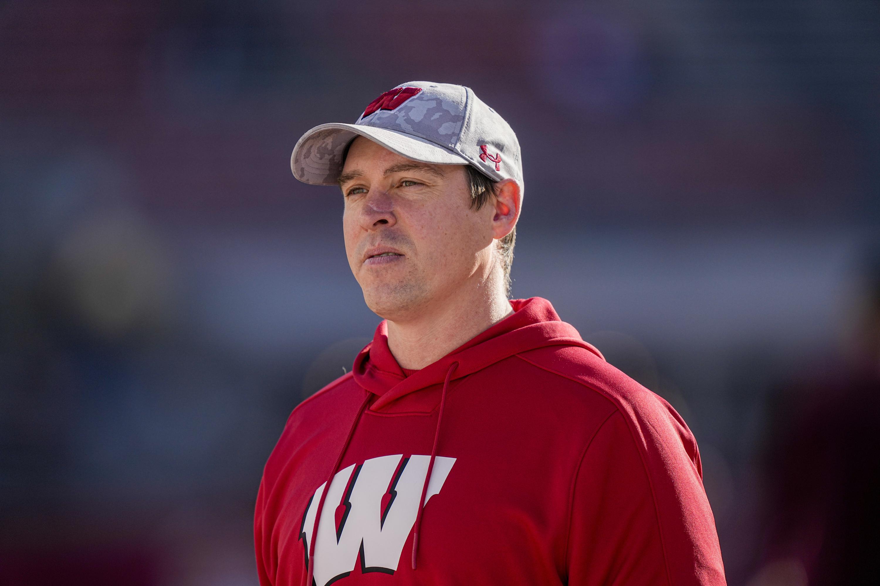 Jim Leonhard says he won't return to Wisconsin staff | AP News