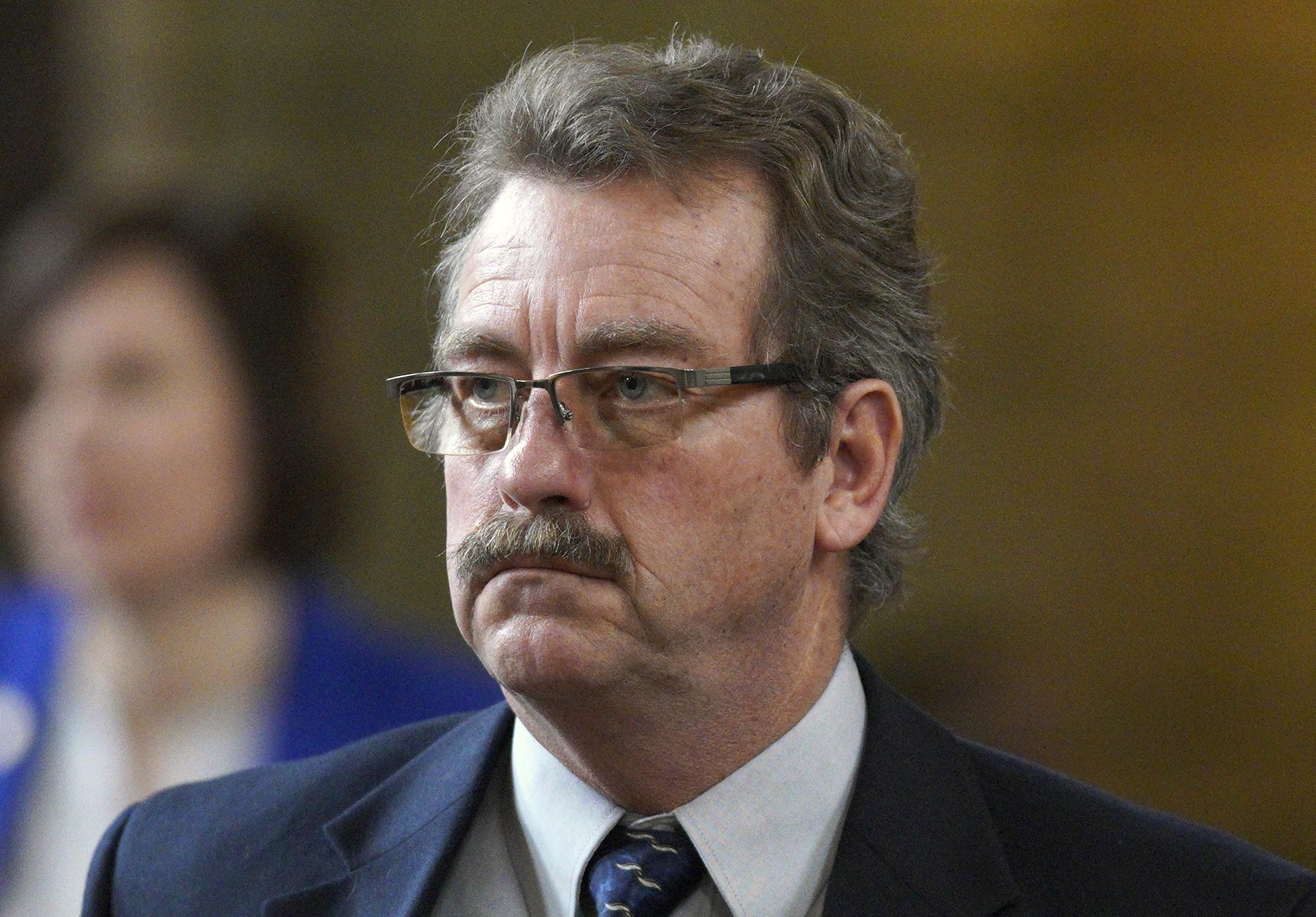 Nebraska lawmaker apologizes for debunked litter box claim | AP News