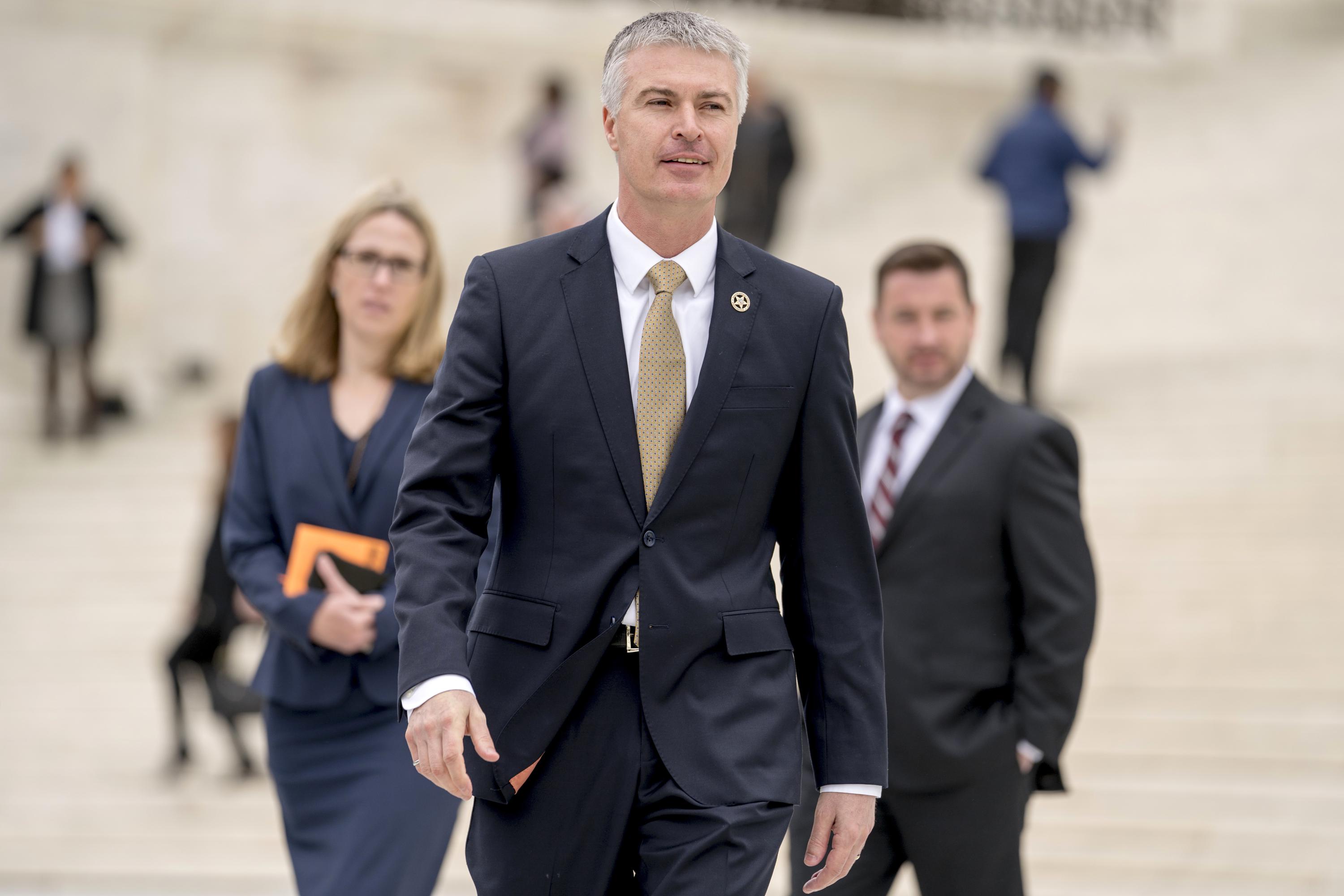Jackley looks to take momentum into South Dakota AG's office | AP News