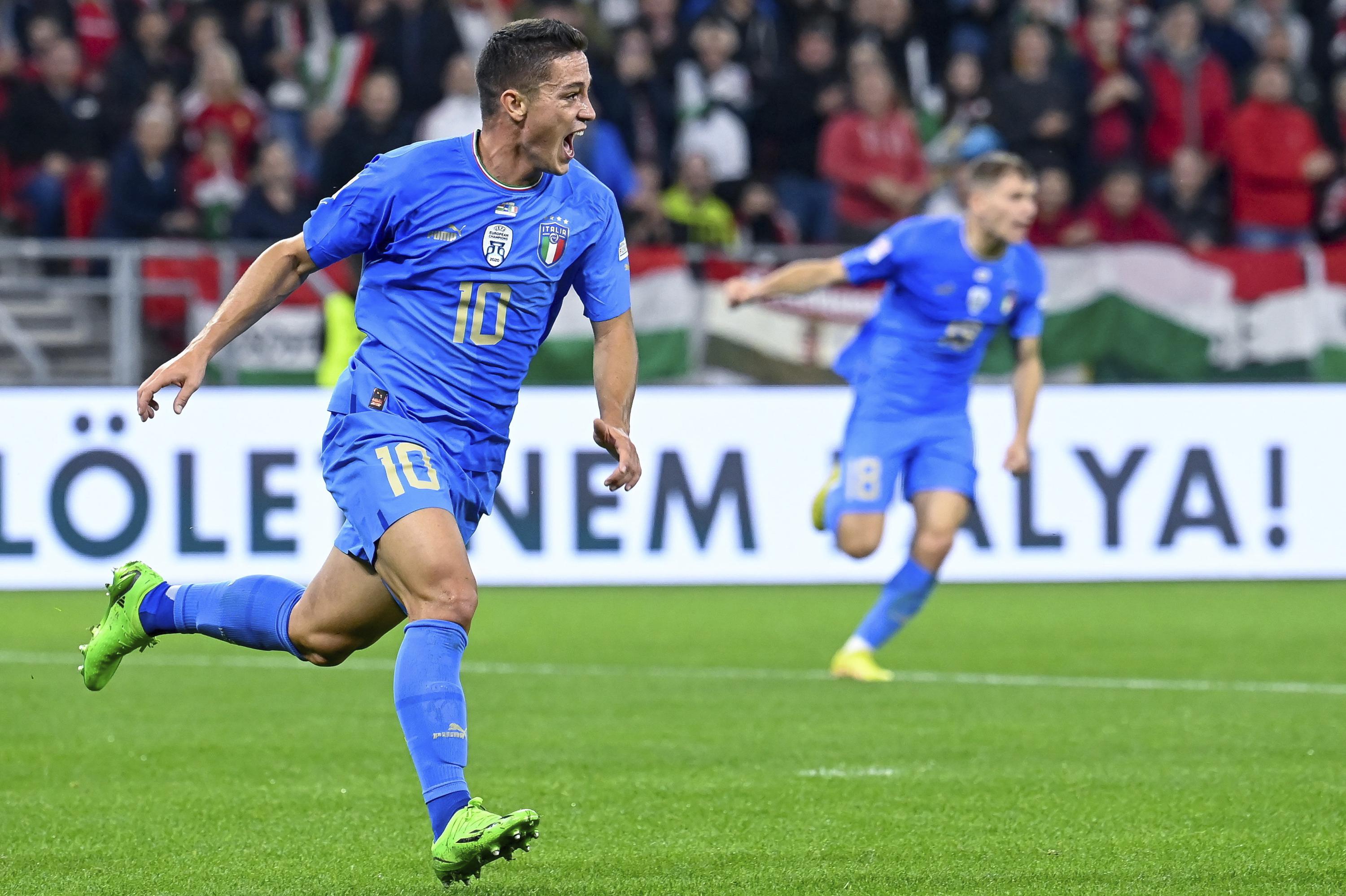 Italy advances in Nations League; England, Germany draw 3-3 | AP News