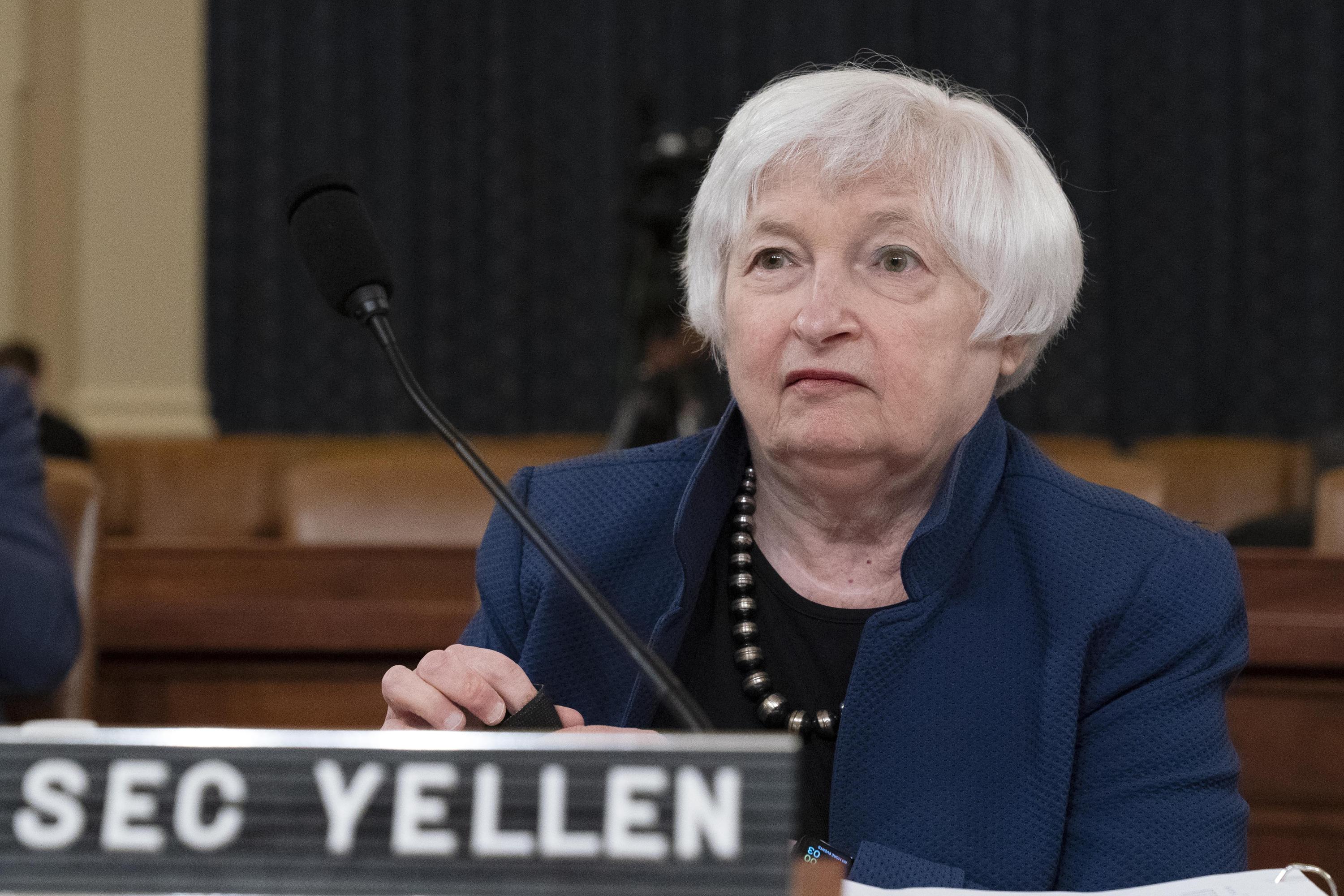 Yellen asegura que la recesión no es inevitable | AP News