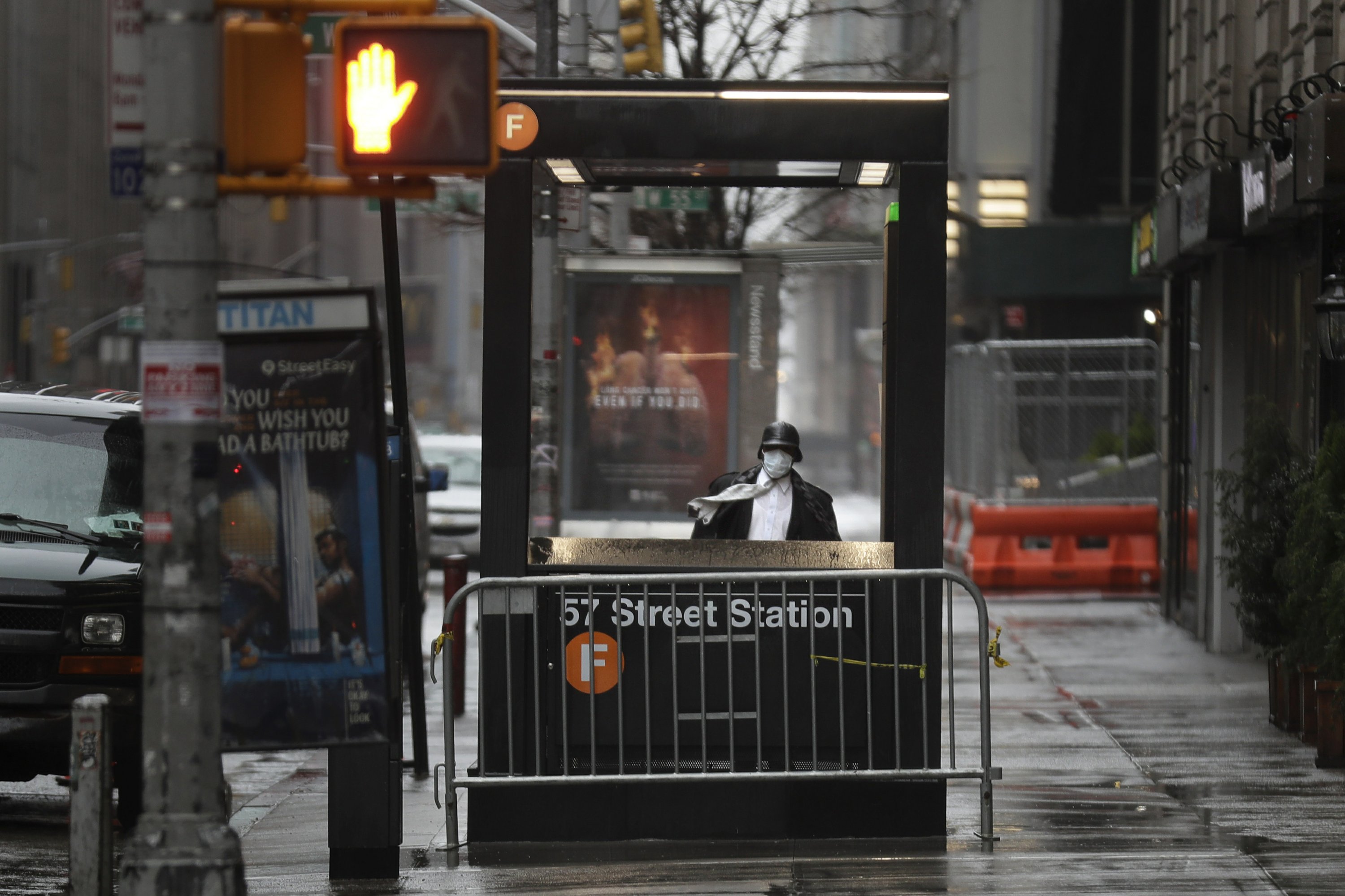 In New York’s subway shutdown, an unthinkable departure | AP News