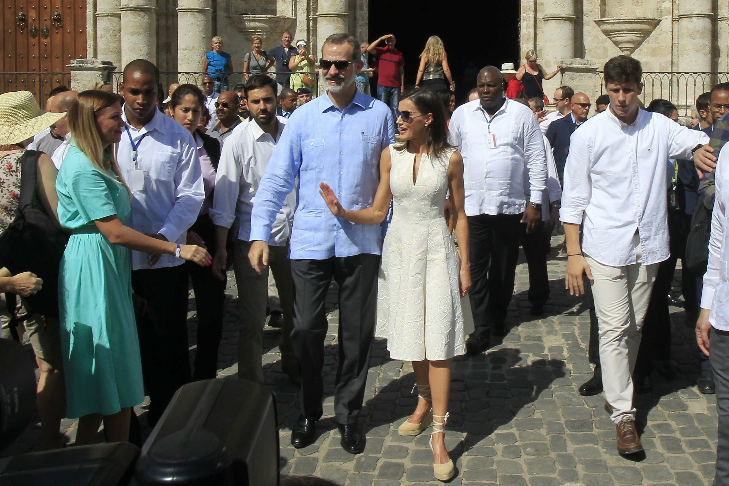 Spanish king, Cuban president meet in Havana | AP News