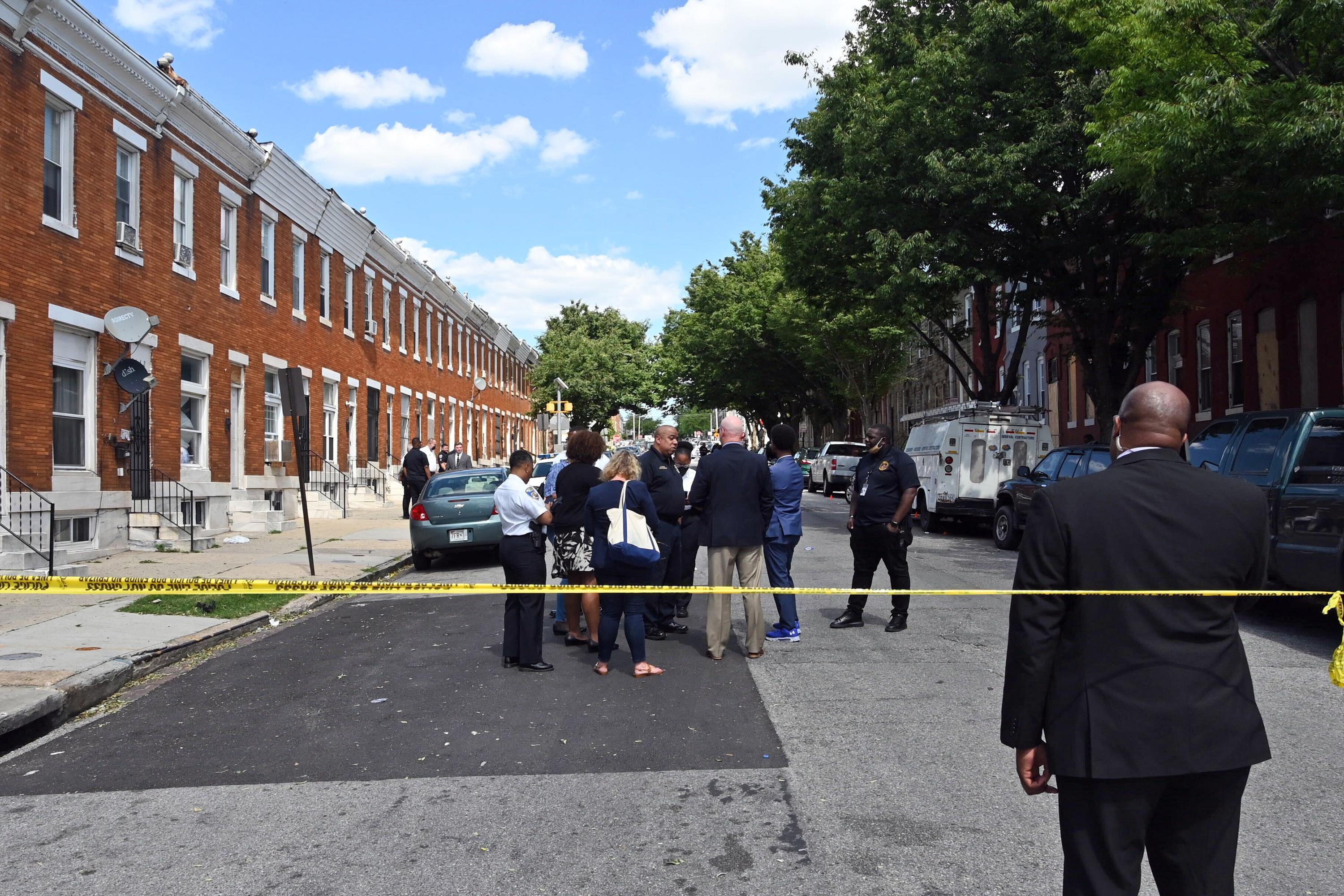 Police: 1 killed, 5 wounded in Baltimore shooting