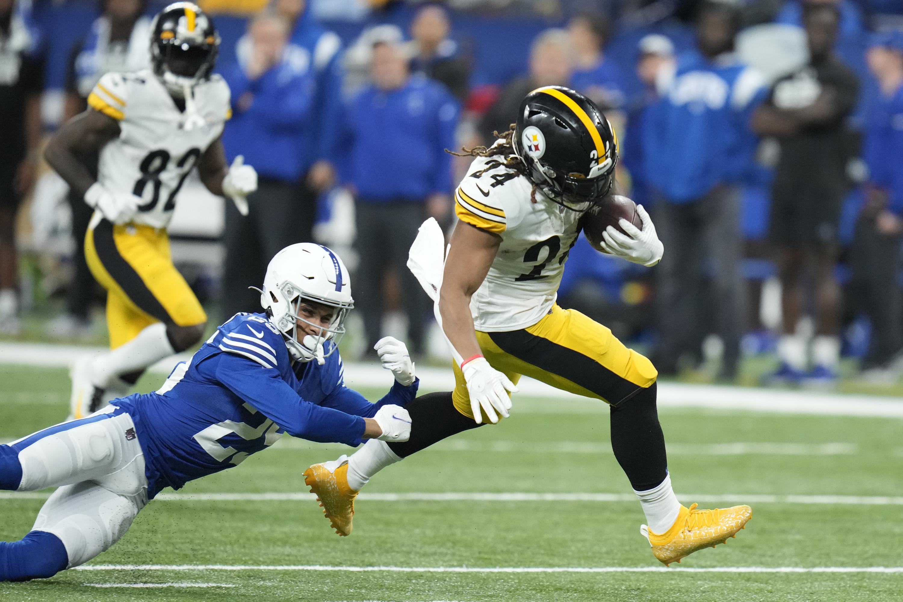 Snell corre para la ventaja, Steelers superan a los Colts | AP News