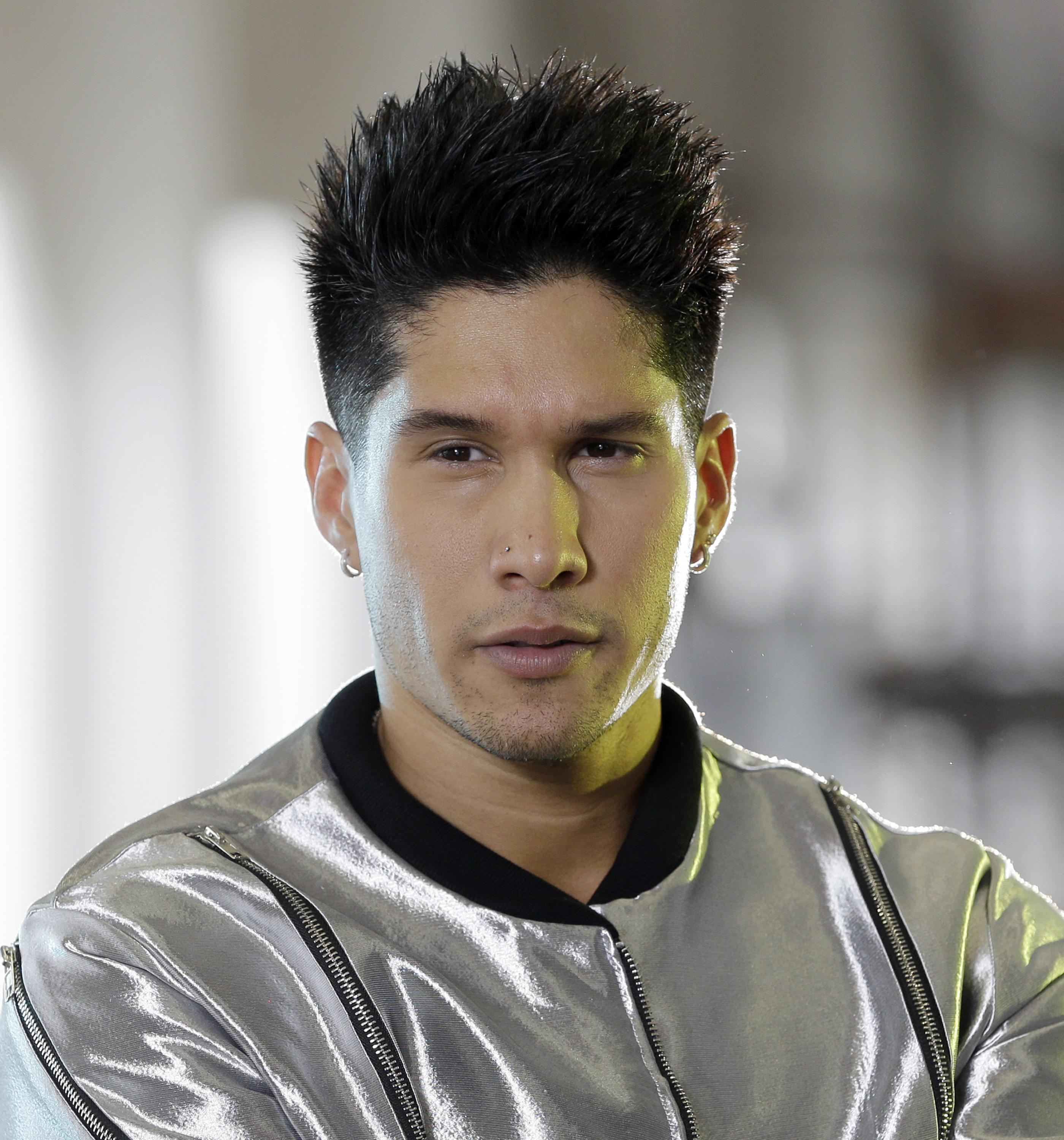 Chyno Miranda publica video en su recuperación | AP News