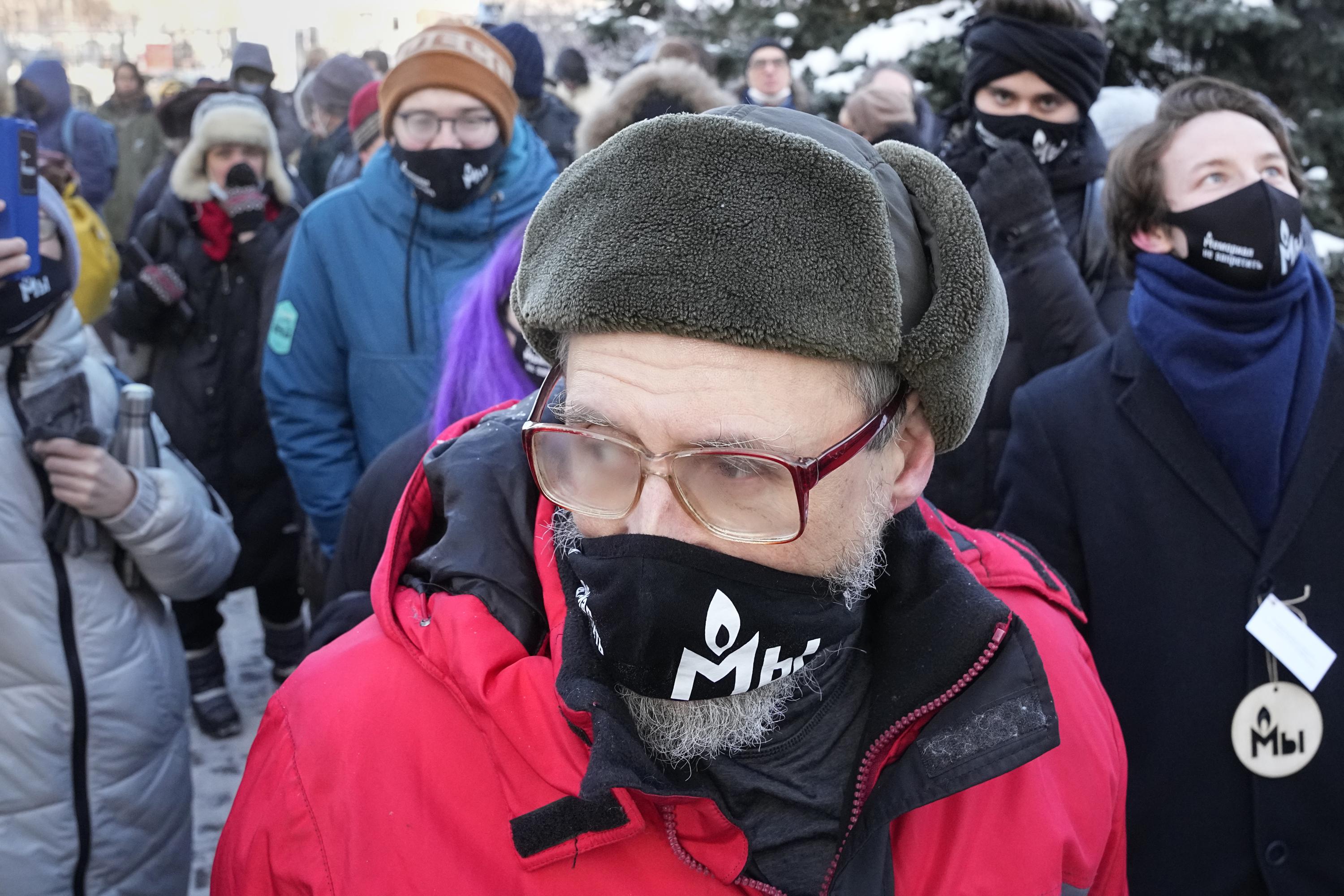 Court shuts down another human rights group in Russia | AP News