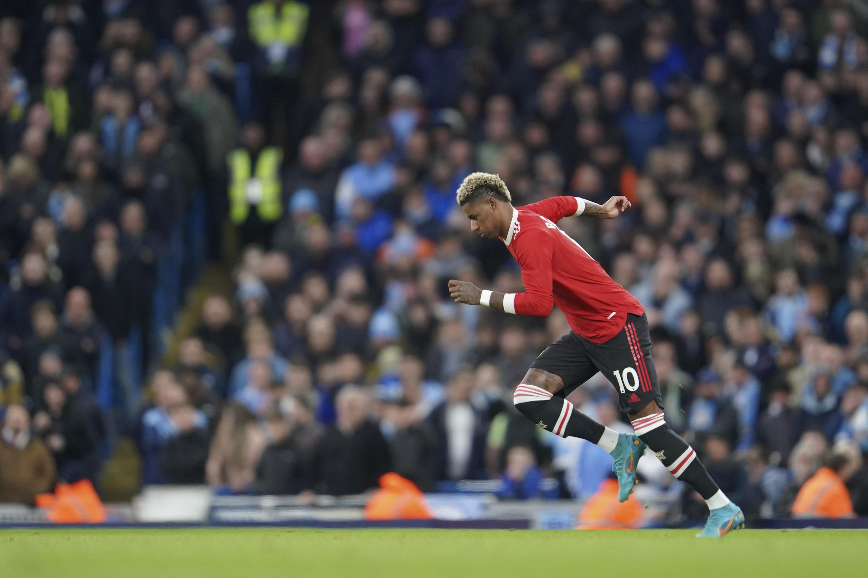 Rashford loses spark as status for club and country declines | AP News