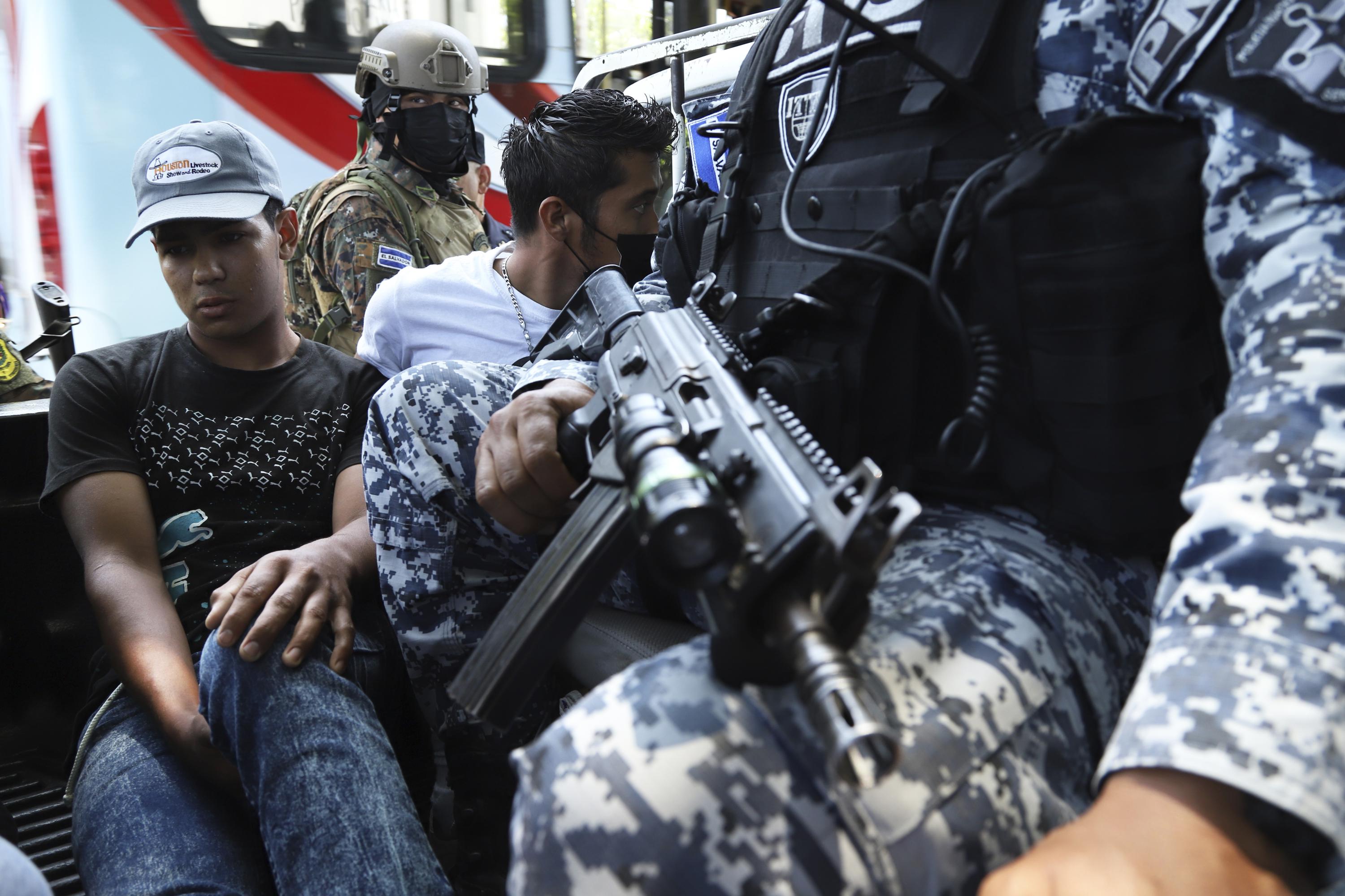 Ong Reportan Más De 300 Violaciones A Ddhh En El Salvador Ap News