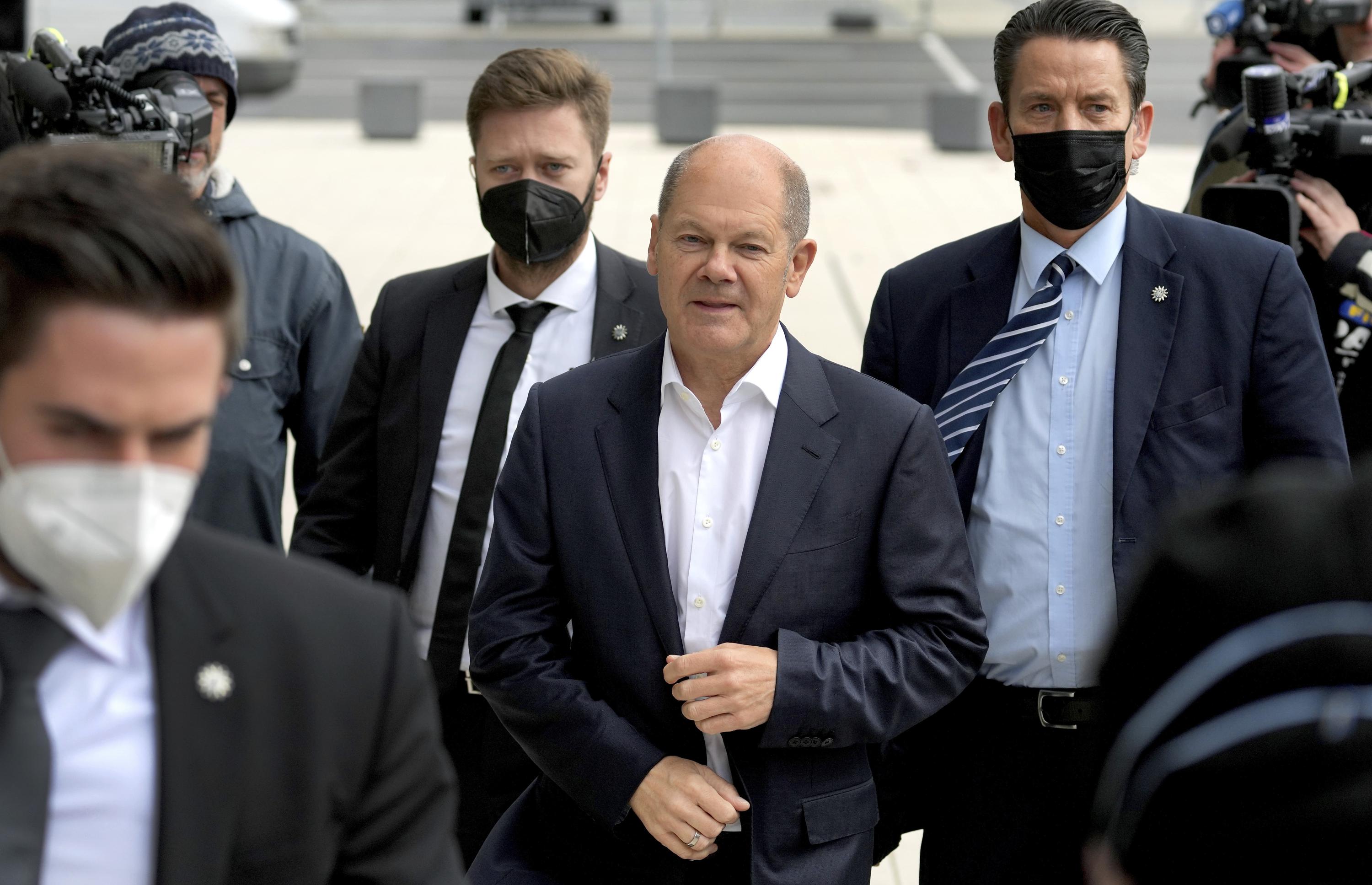 German parties aim to have new chancellor in early December | AP News