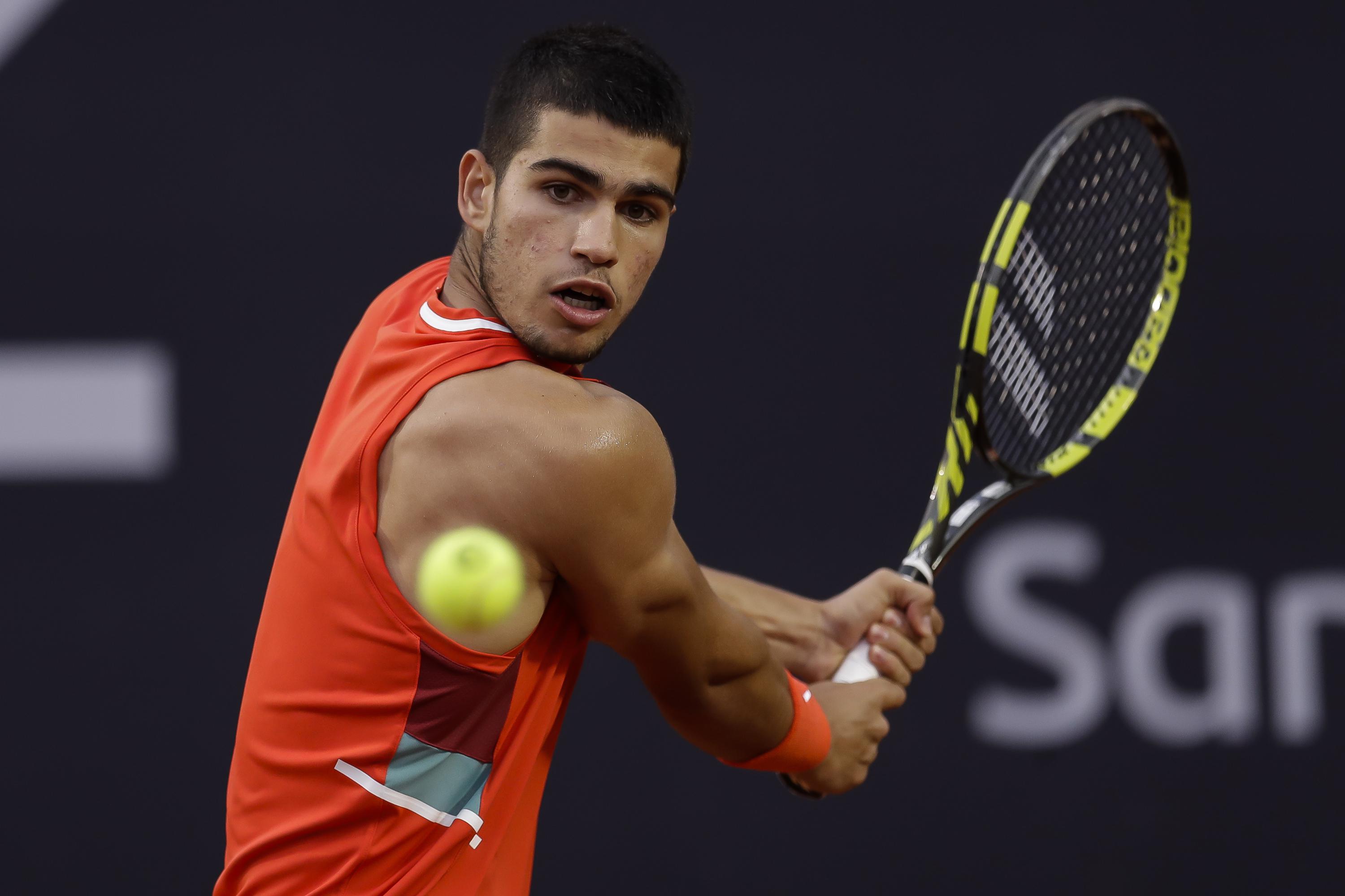 Alcaraz se baja del Abierto Mexicano por molestias | AP News