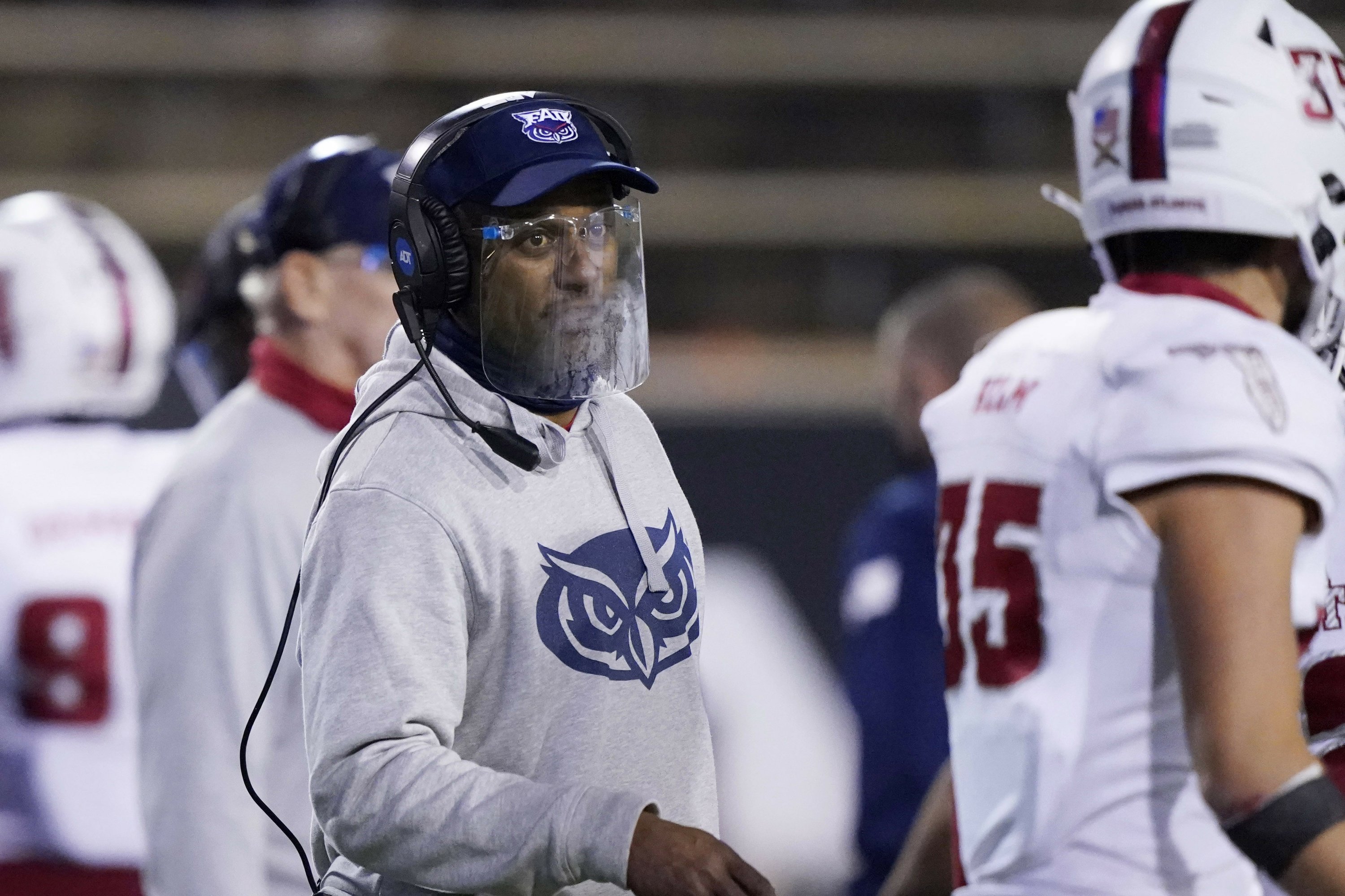 Memphis, Florida Atlantic set to meet in Montgomery Bowl