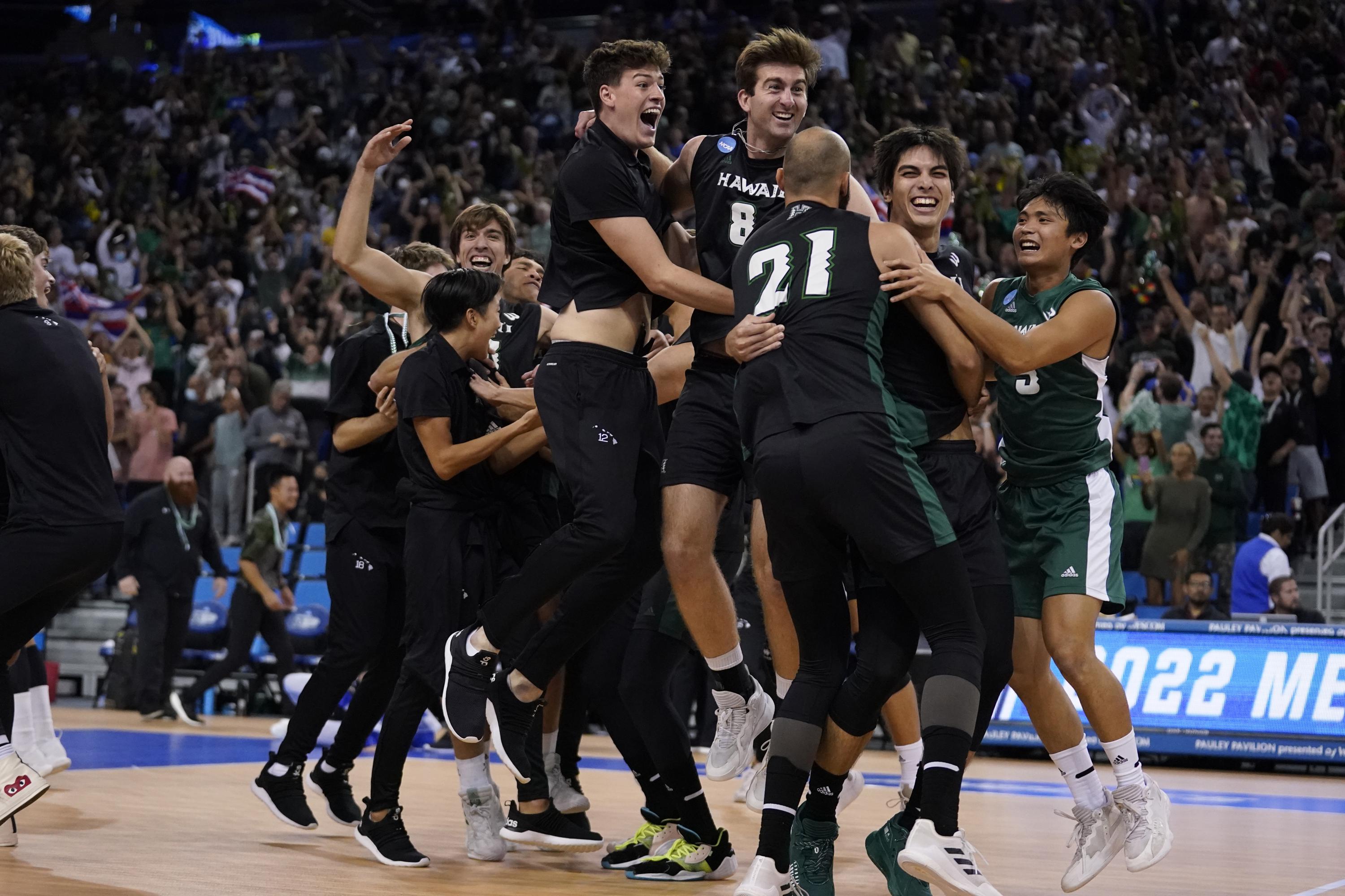 Hawaii wins NCAA volleyball title, sweeping Long Beach State | AP News