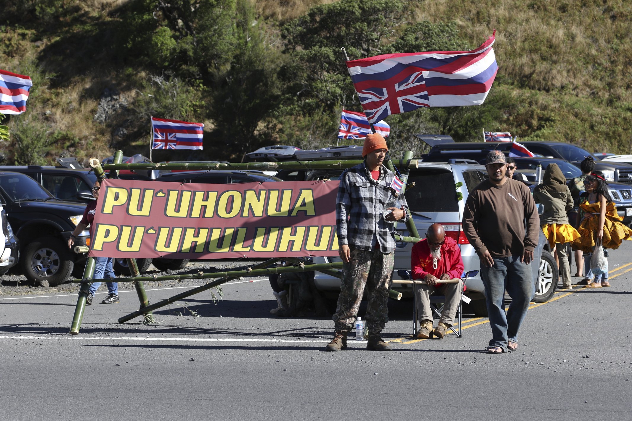 Hawaii telescope protesters leave camp due to virus concerns | AP News