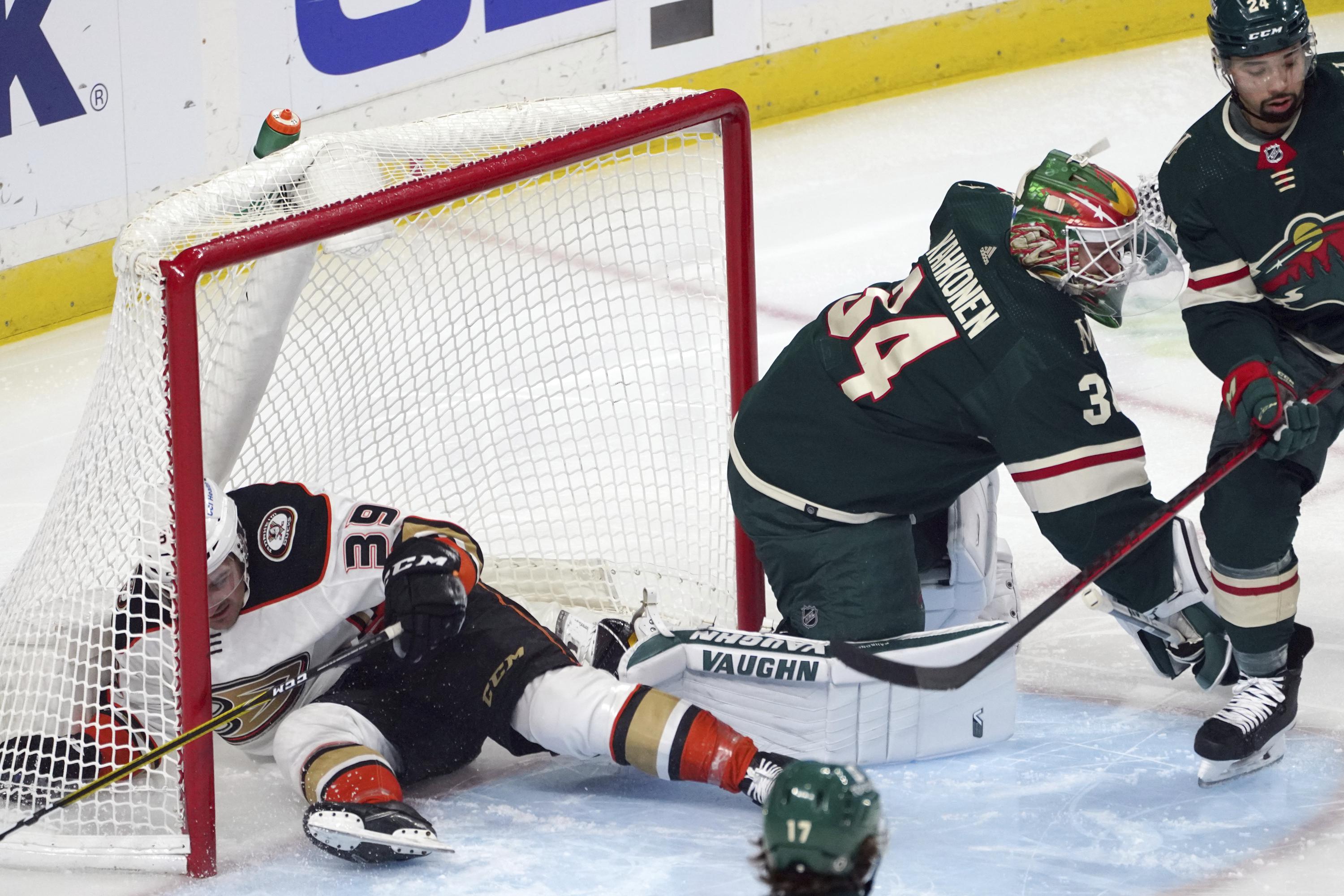 Wild score 4 in 3rd, twice in 4 seconds, to rout Ducks 7-3 | AP News