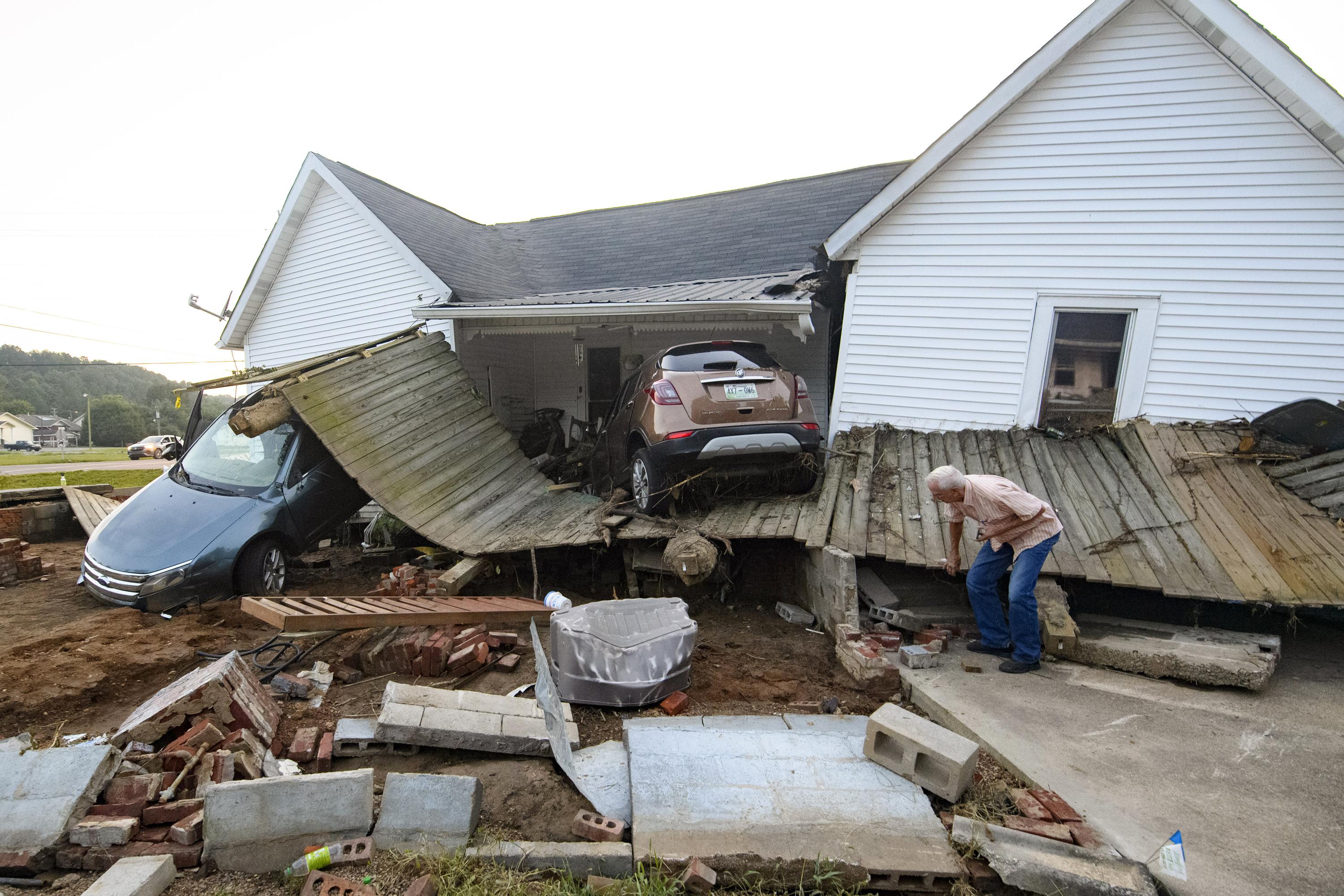 Crews scour debris for more victims after Tennessee floods | AP News