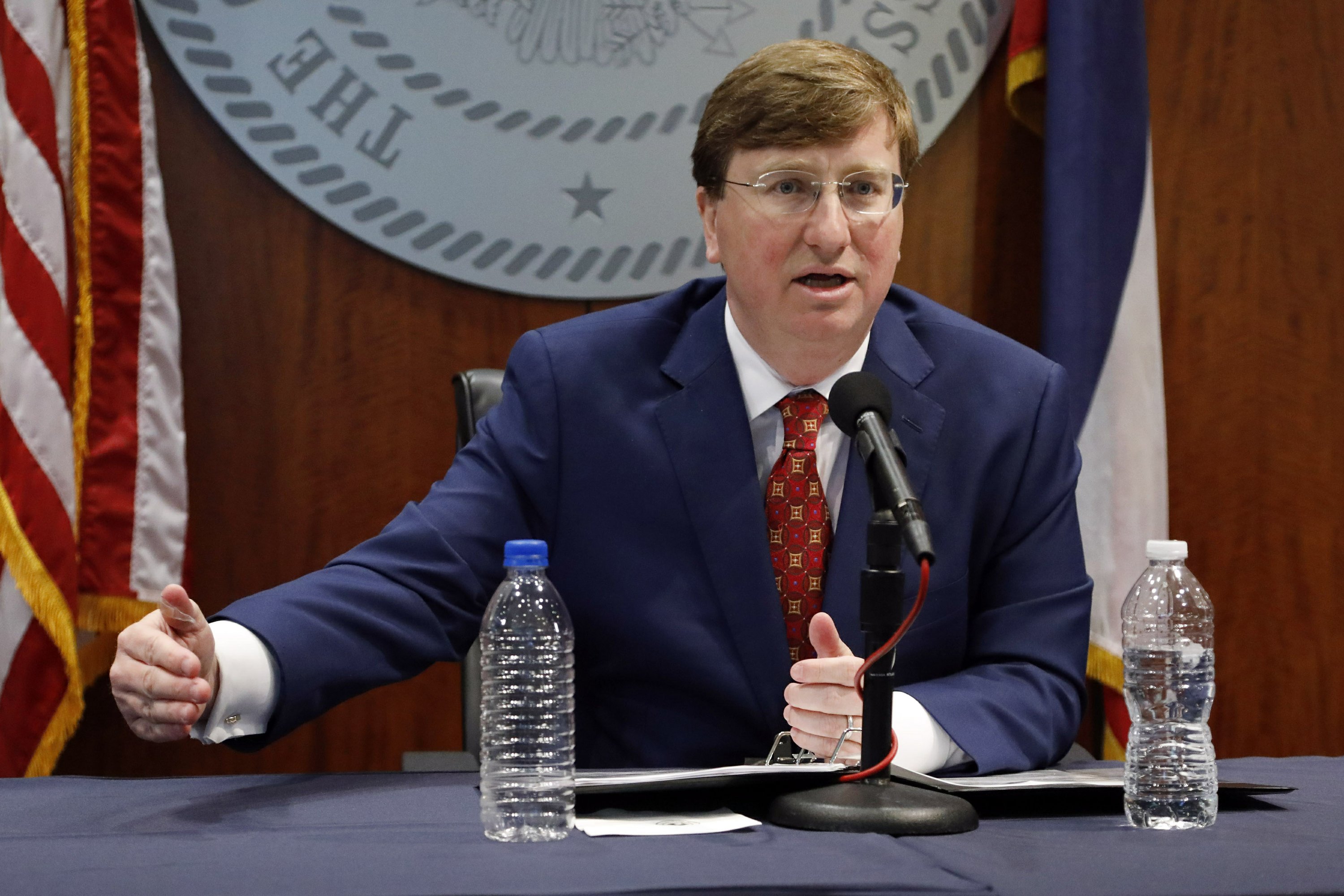 Mississippi gov extends home order, lets water parks open | AP News