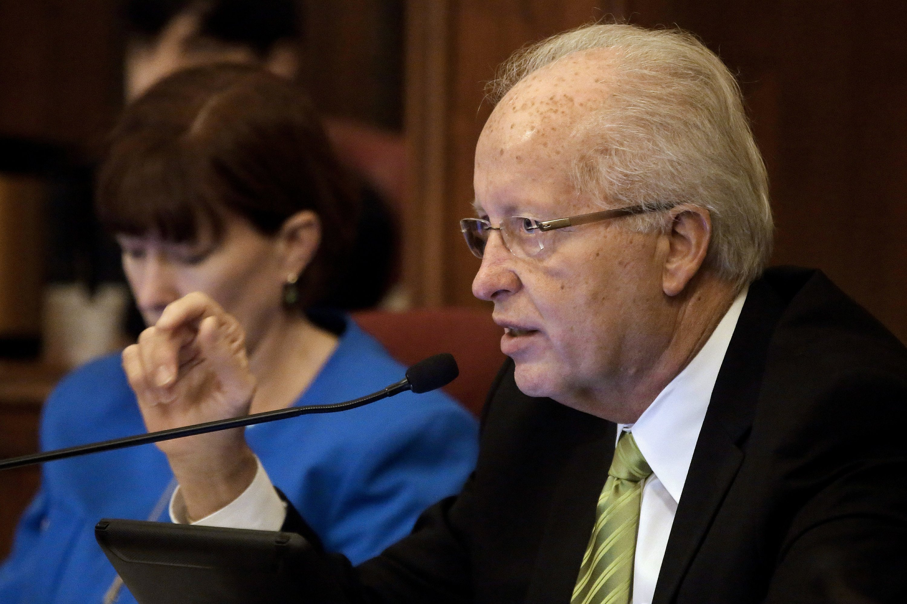 Longtime Illinois state senator hit with federal tax charge | AP News