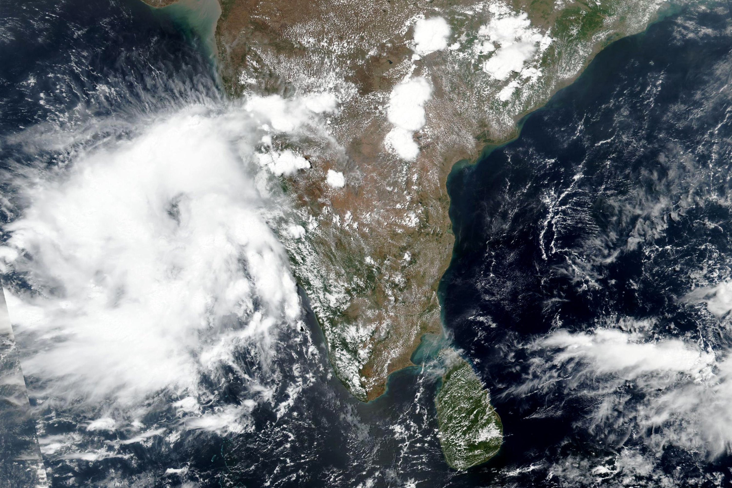 Indian metropolis of Mumbai braces for rare cyclone | AP News