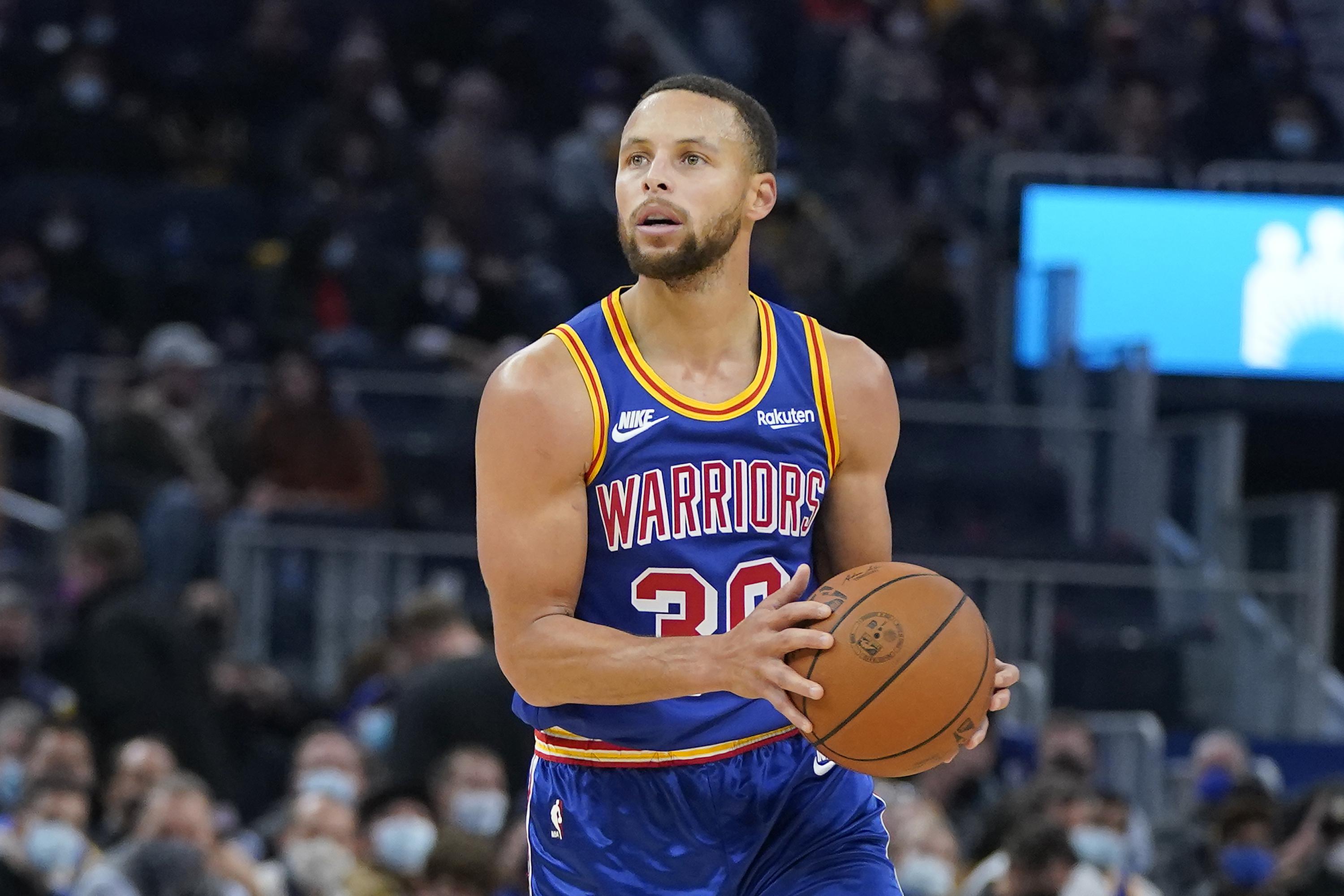 ANÁLISIS: Curry da atractivo a la NBA incluso antes de jugar | AP News