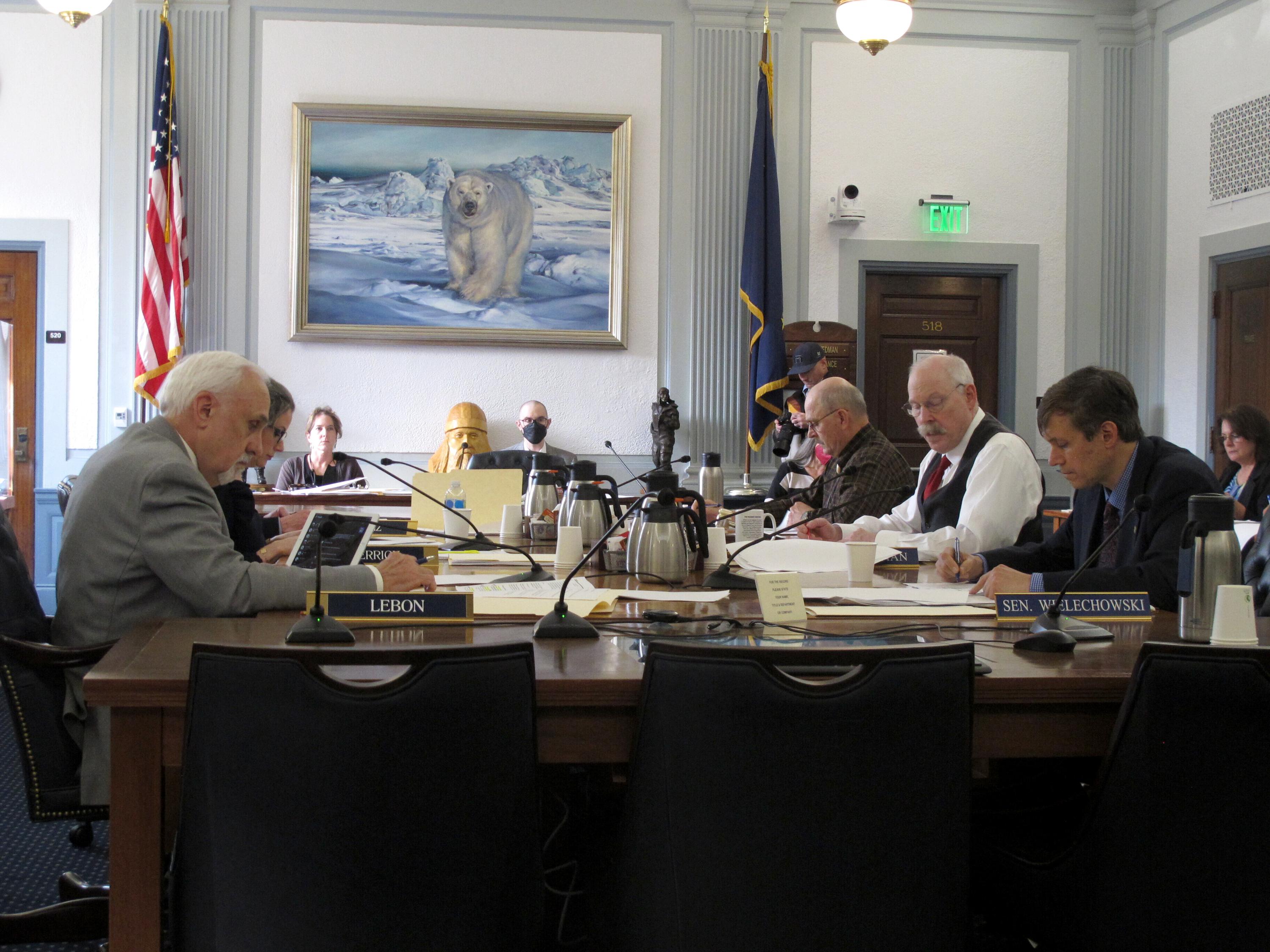 Alaska House, Senate negotiators reach tentative budget deal | AP News