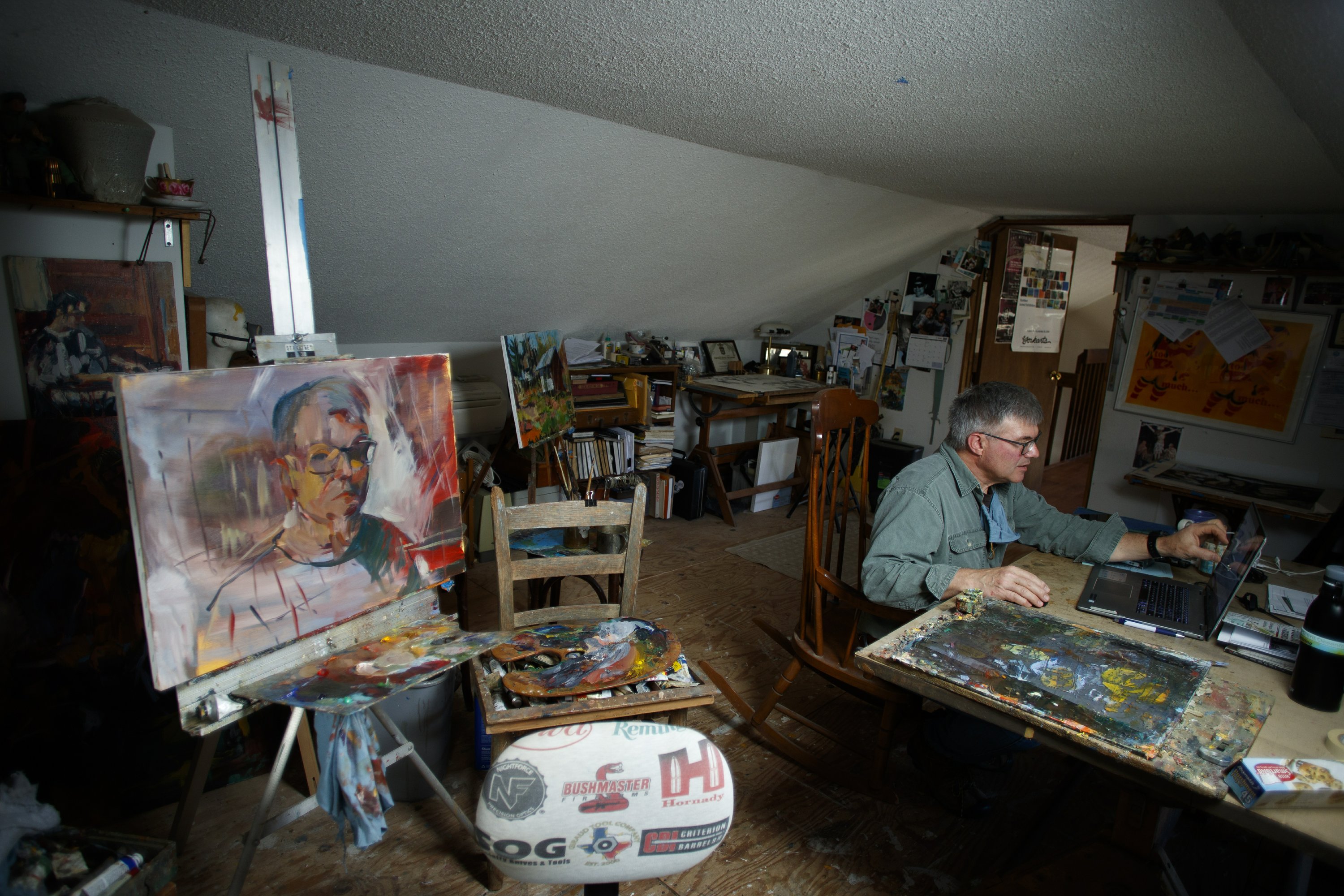 From a loft studio on a farm, professor teaches painting | AP News