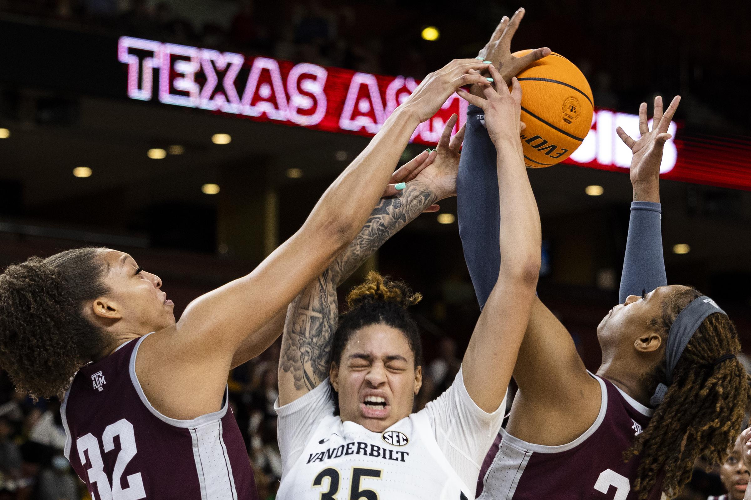 Texas A&M women beat Vanderbilt in SEC Tournament opener | AP News