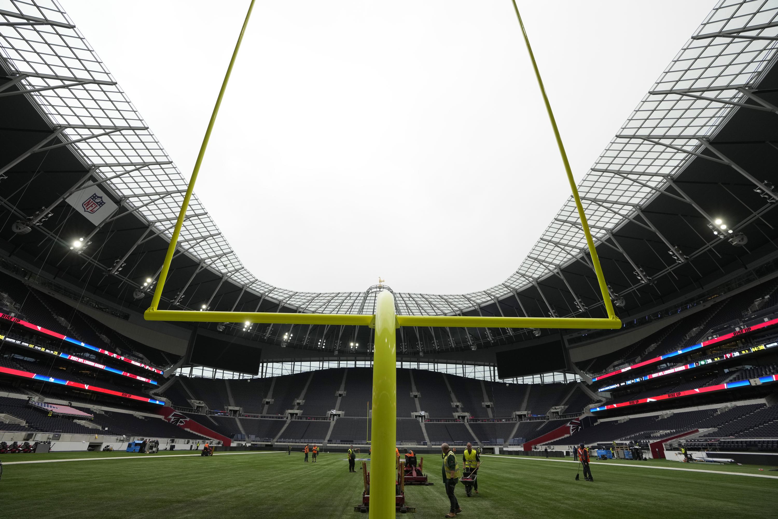 Tottenham neighborhood eyes economic impact of NFL games | AP News