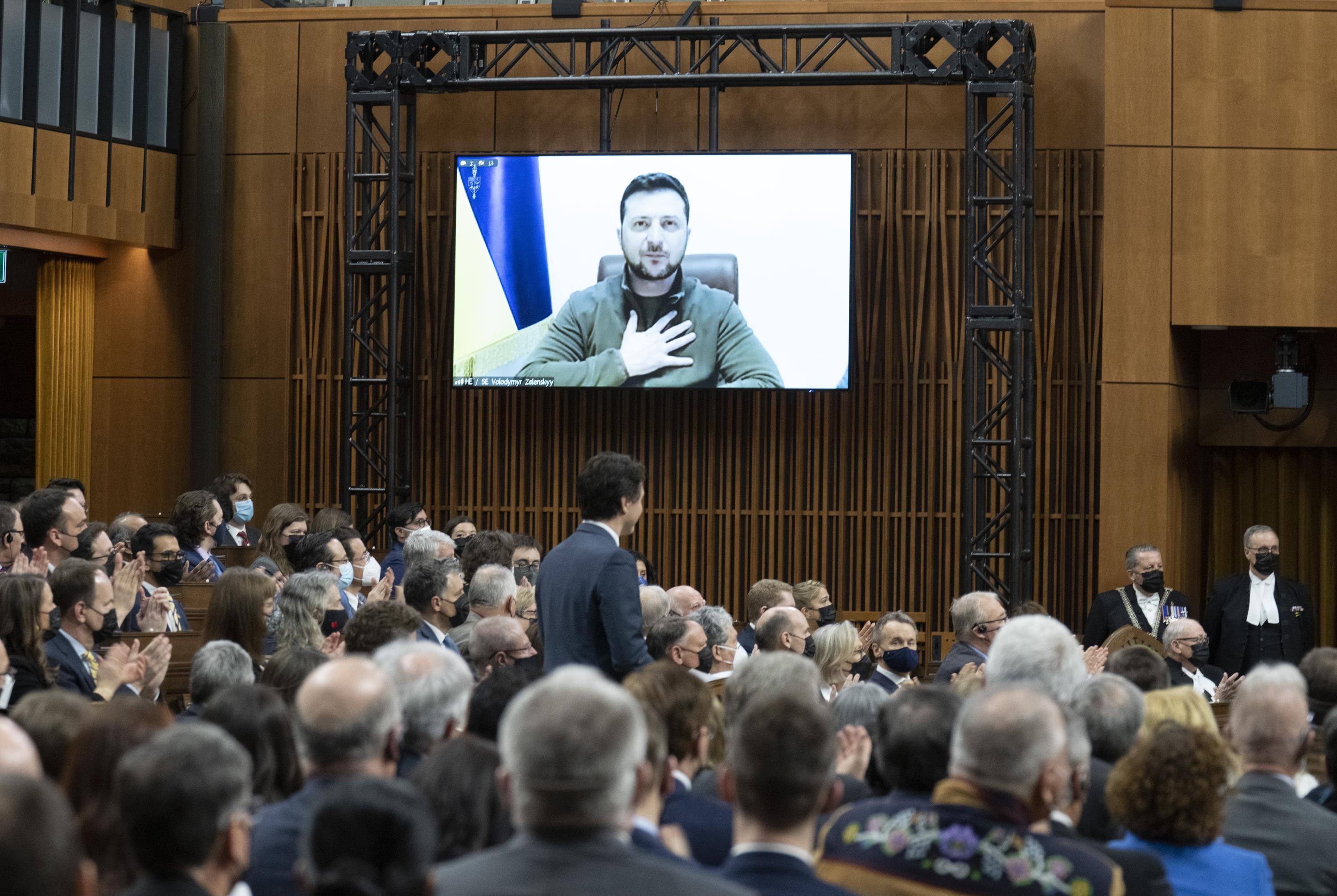 Zelenskyy appeals for help from Canada in emotional speech | AP News