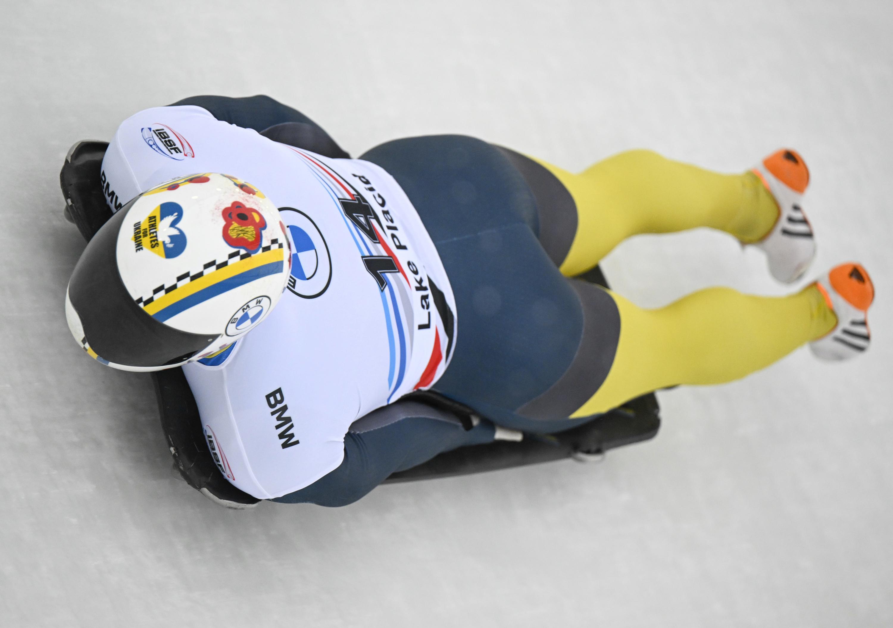 Hermann wins skeleton race, Kelly Curtis wins bronze for US | AP News