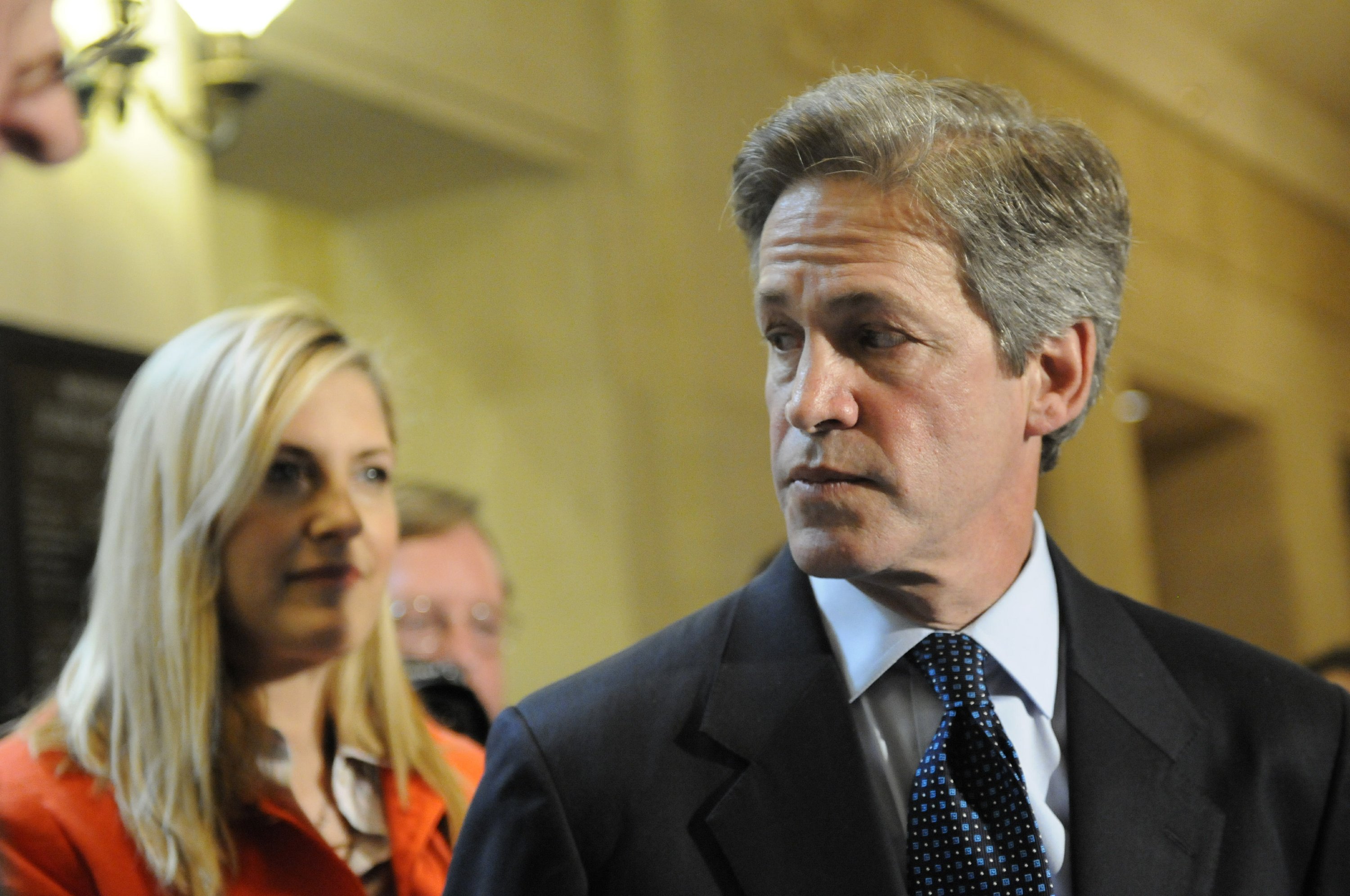 Ex-Sen. Coleman of Minnesota to have part of lungs removed | AP News