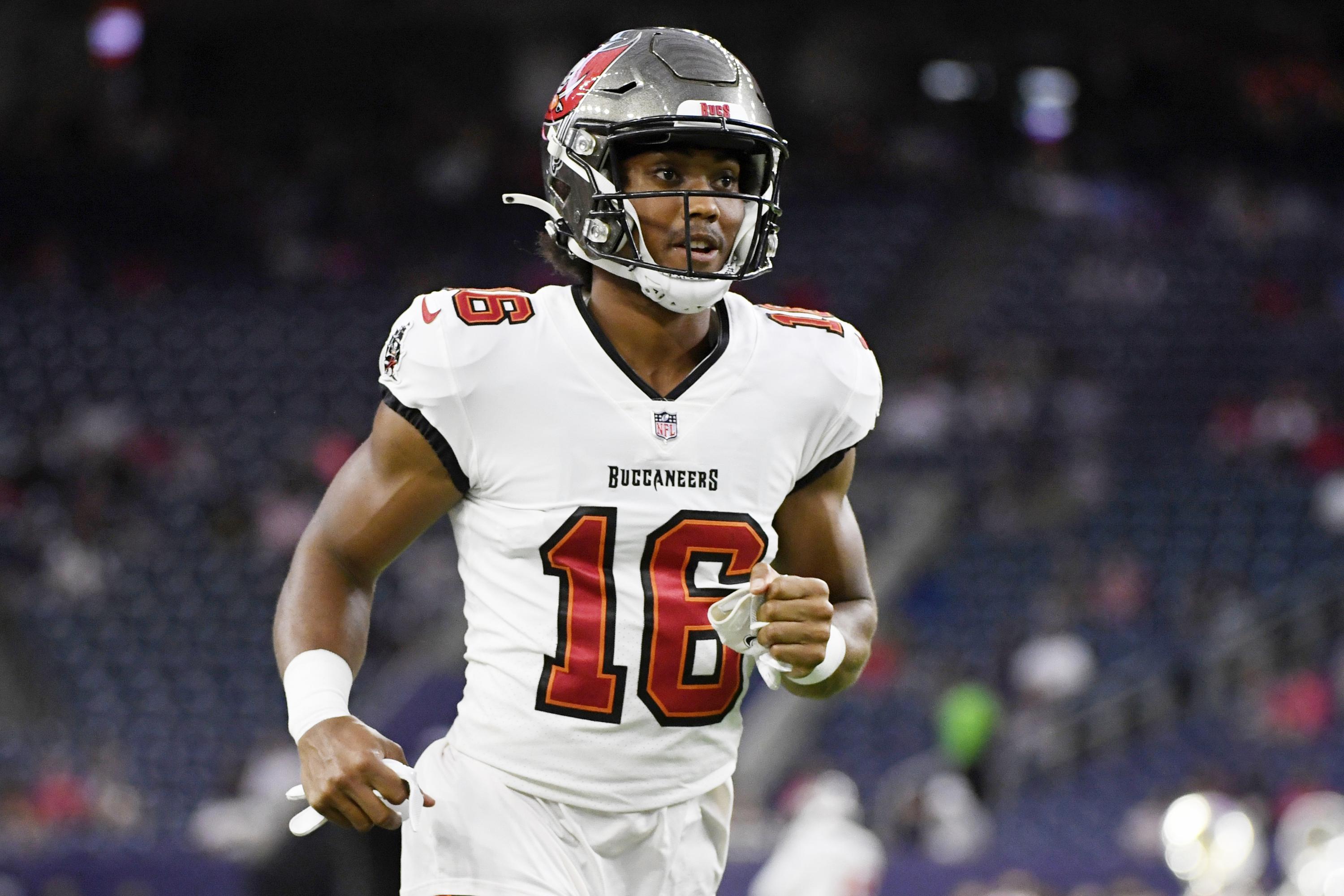 Tampa Bay Bucs practice squad player arrested on DUI charge | AP News