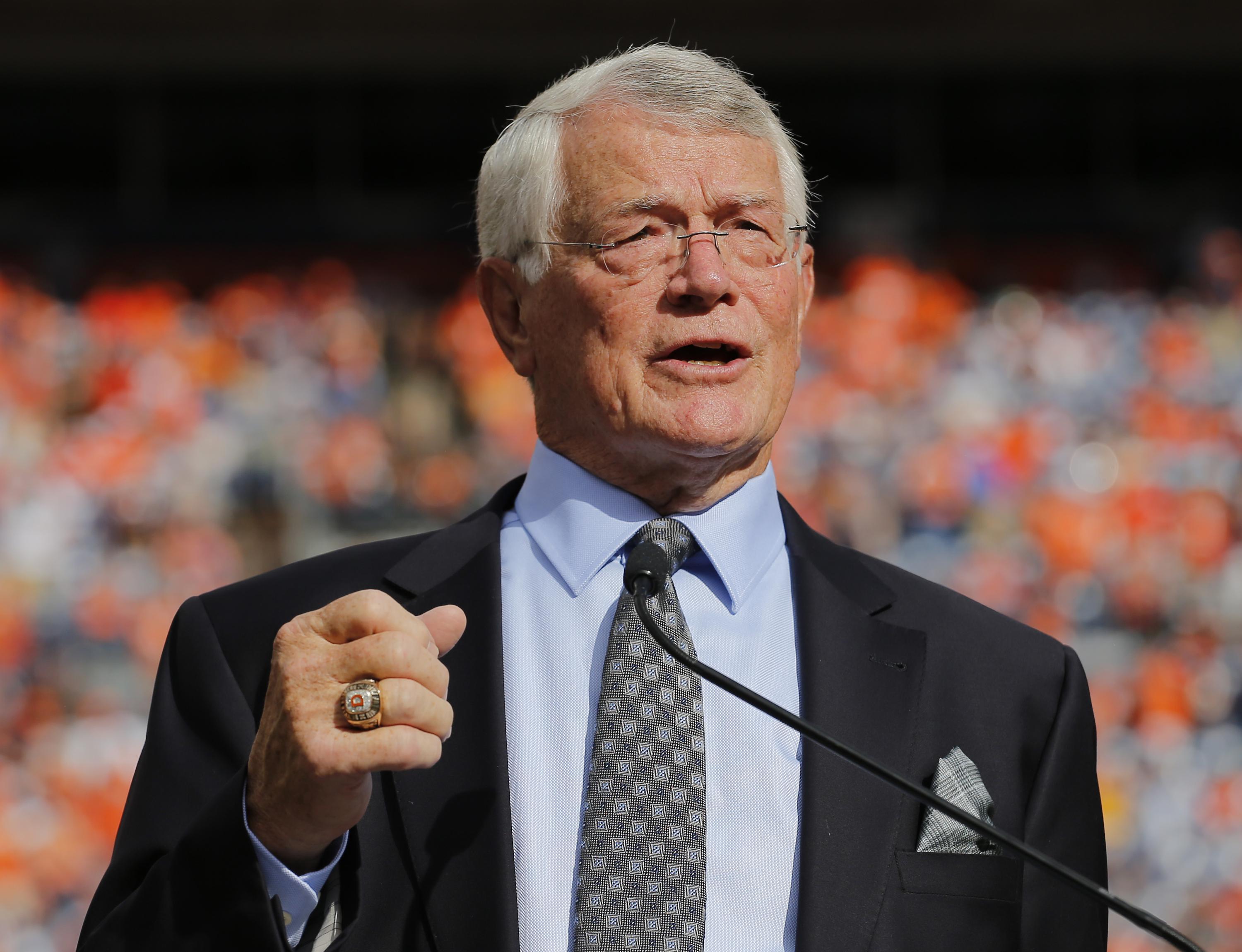 Fallece Dan Reeves, exentrenador de Denver y Atlanta | AP News