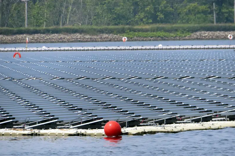 Large, floating solar array over NJ reservoir powers treatment plant