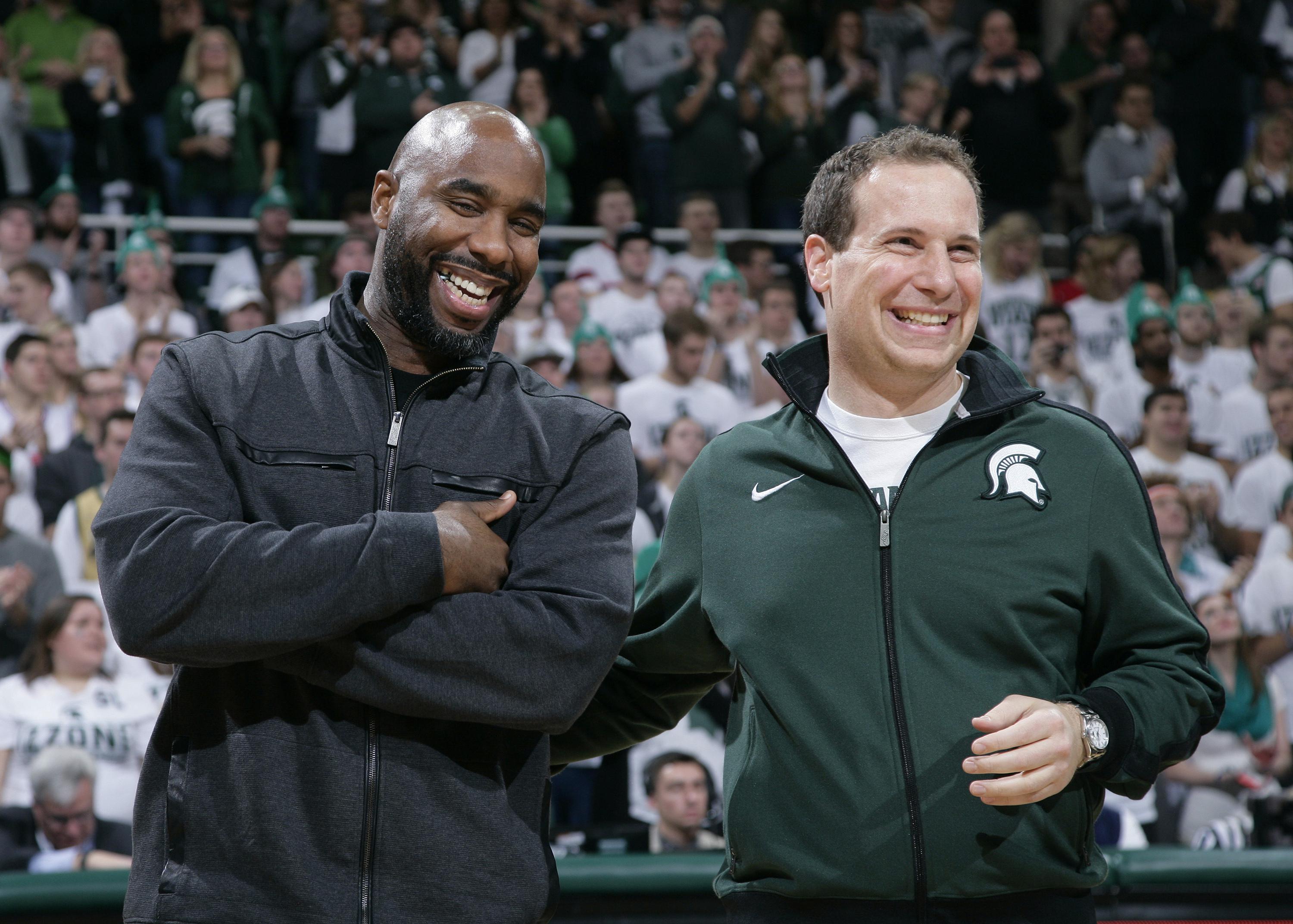 Michigan State football, basketball players to get $6,000 | AP News