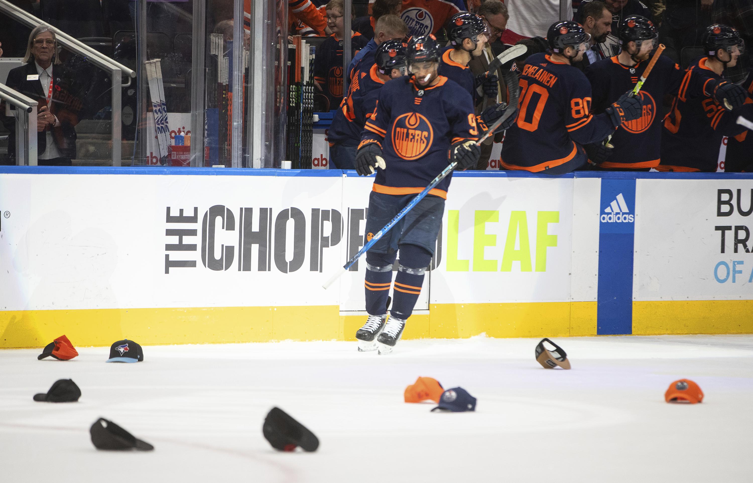 Kane, McDavid combine for 5 goals, Oilers beat Predators 7-4 | AP News